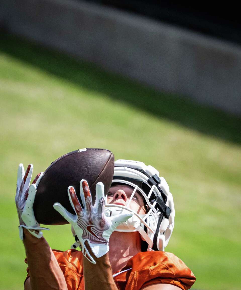 Texas football: Ethan Burke, 4 important Longhorns on defense in 2025