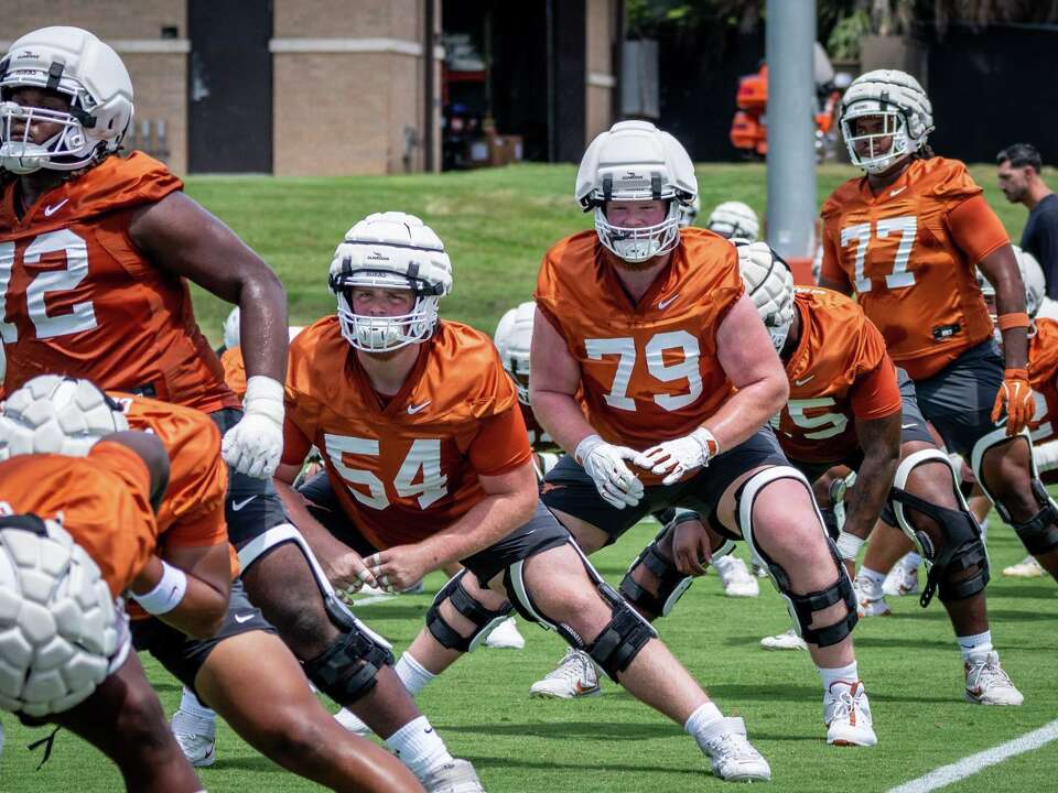 Texas Longhorns' offensive line struggles during Florida loss