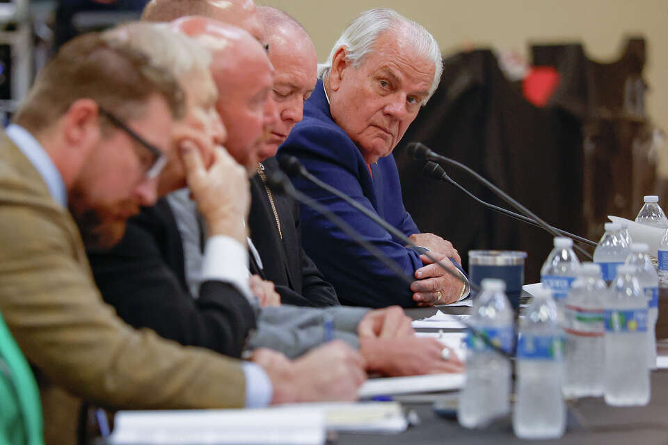 Dan Patrick slams Kerr County judge at Kerrville flood hearing