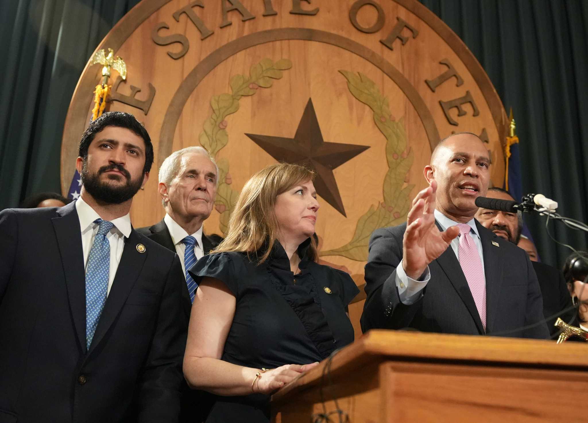 U.S. House Minority Leader Hakeem Jeffries meets with Texas democrats