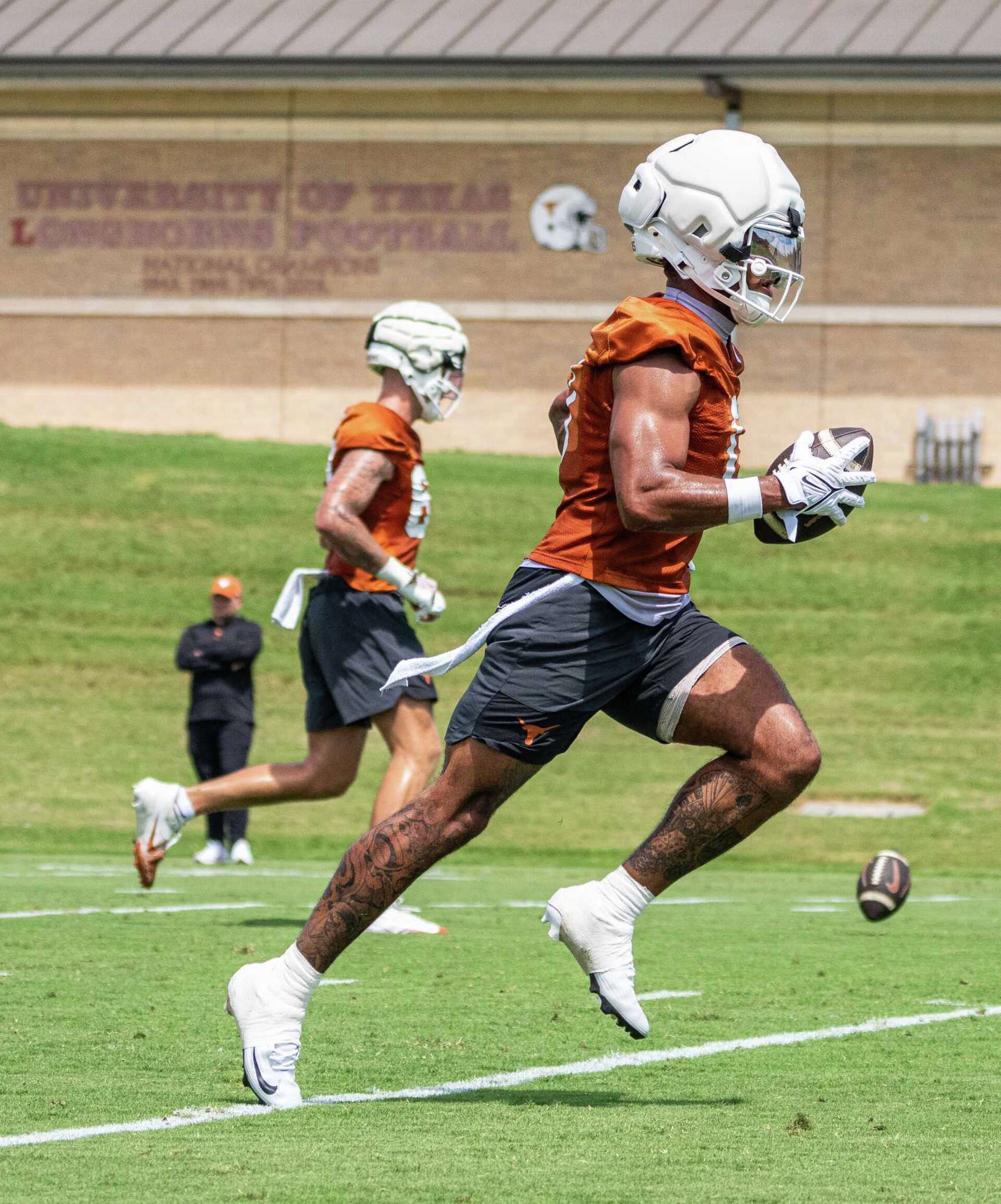 Texas football: WR DeAndre Moore Jr. isn't shy on goals, or talent