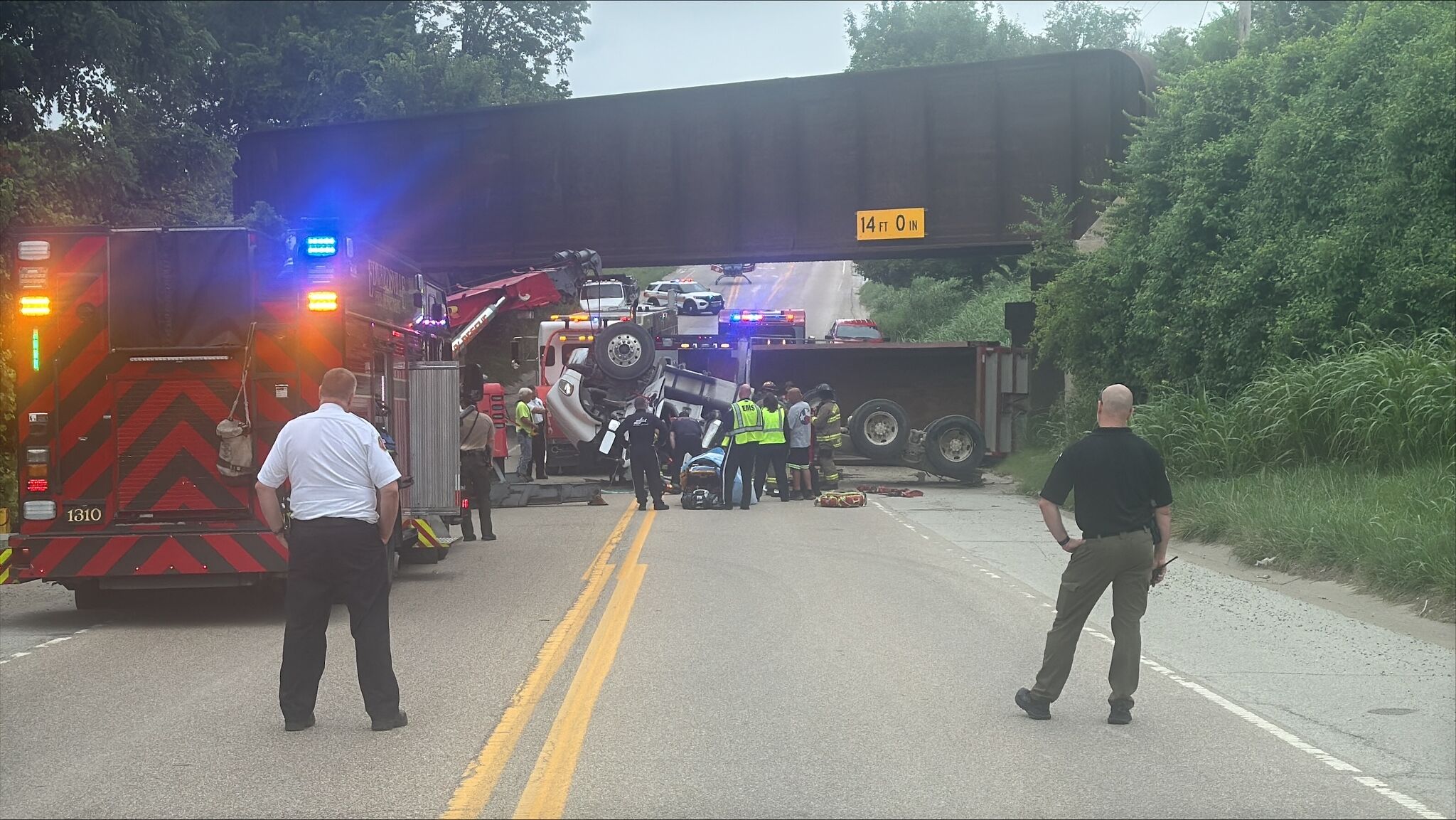 Serious crash closes part of Highway 143 near Edwardsville IL