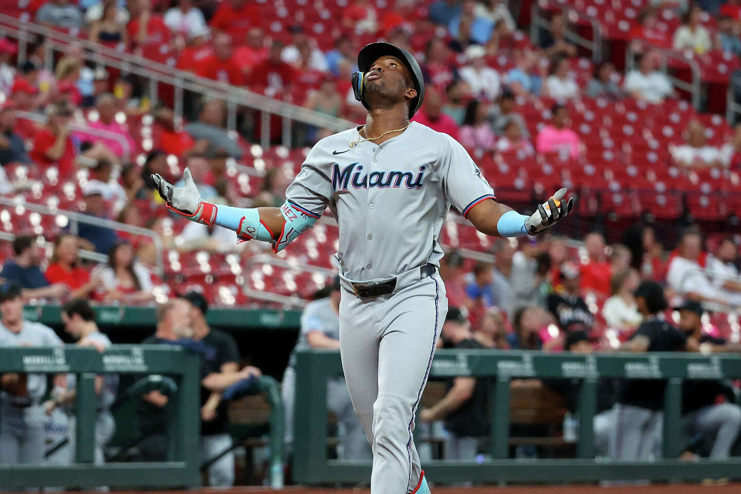 Astros acquire left-handed bat, Jesús Sánchez, in trade with Marlins