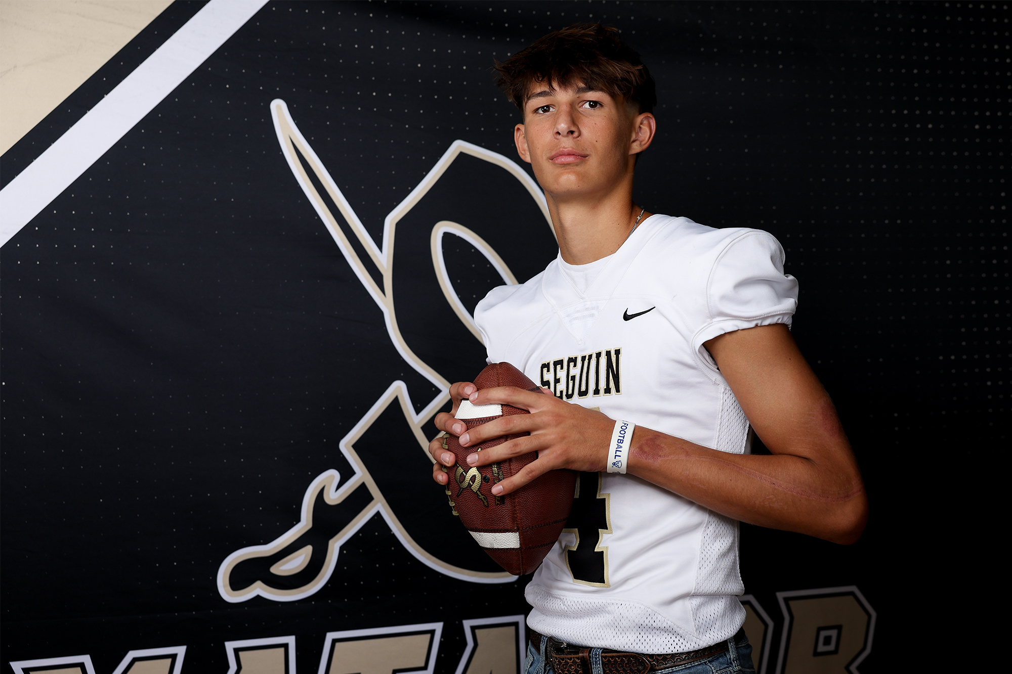 Seguin's Corey Dailey grows into role as Matadors' quarterback