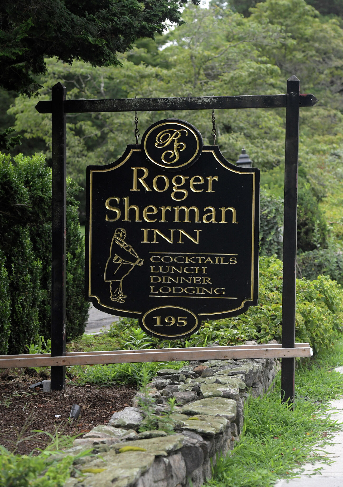 Roger Sherman Inn Photos