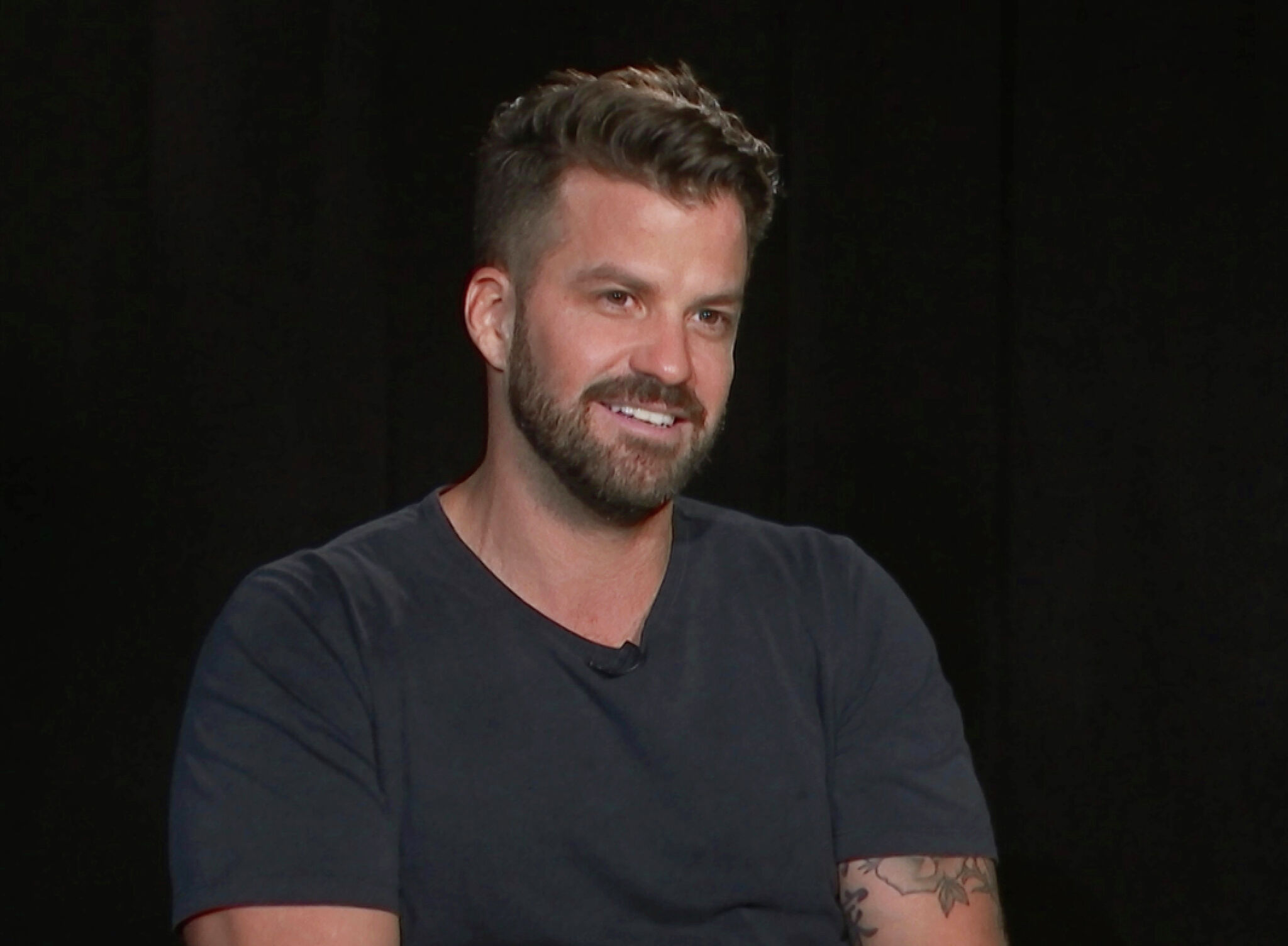 Greenwich coffee shop gets visit from reality TV star Johnny 'Bananas'