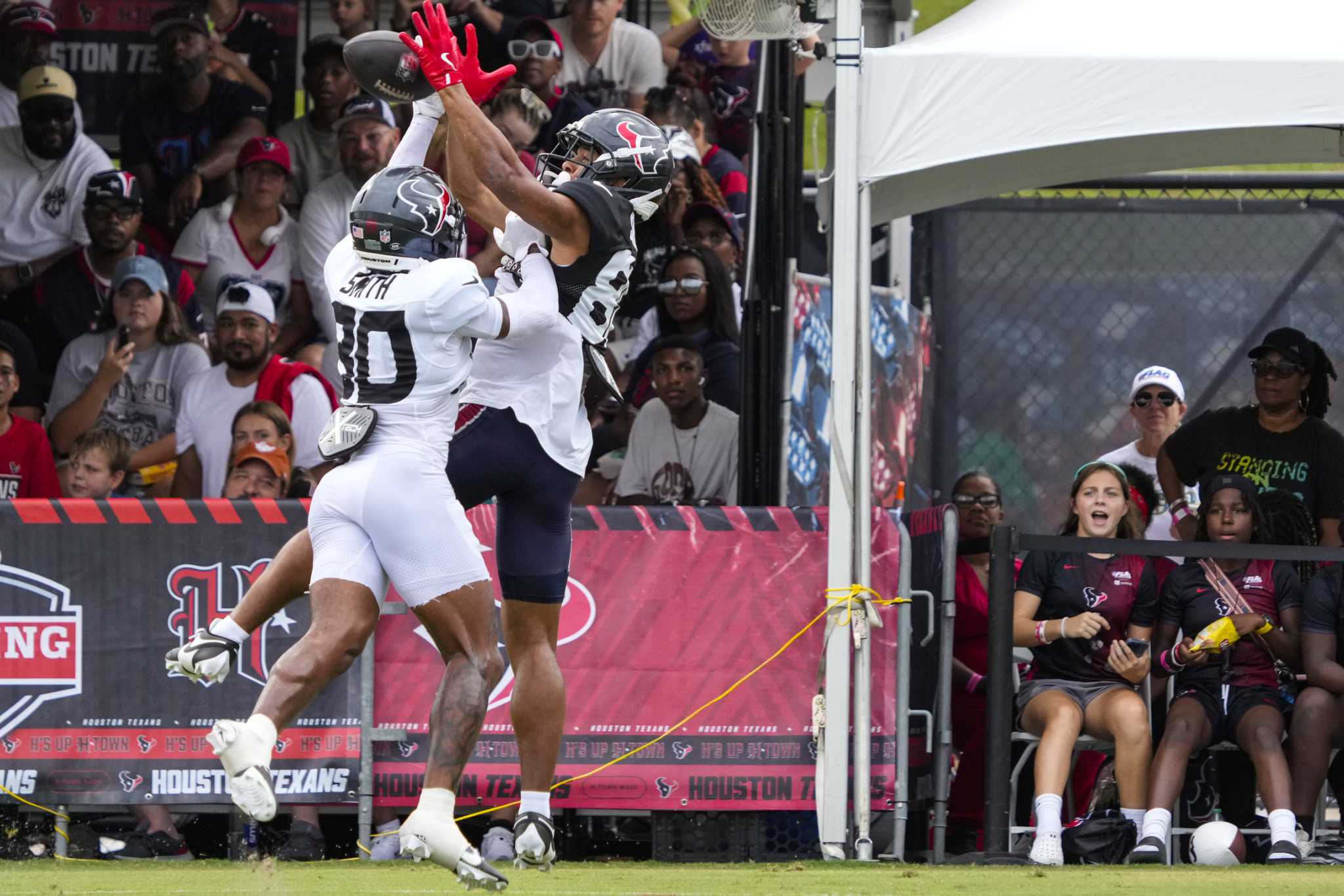 Houston Texans training camp: A dominant day for defense