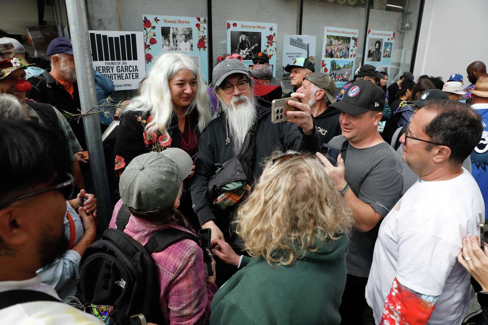 Grateful Dead’s Jerry Garcia gets a street named after him in S.F.