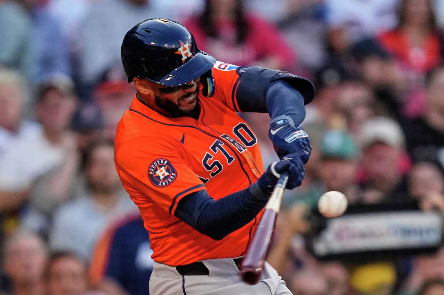 Houston Astros' bats shut down in 10-inning loss to Boston Red Sox