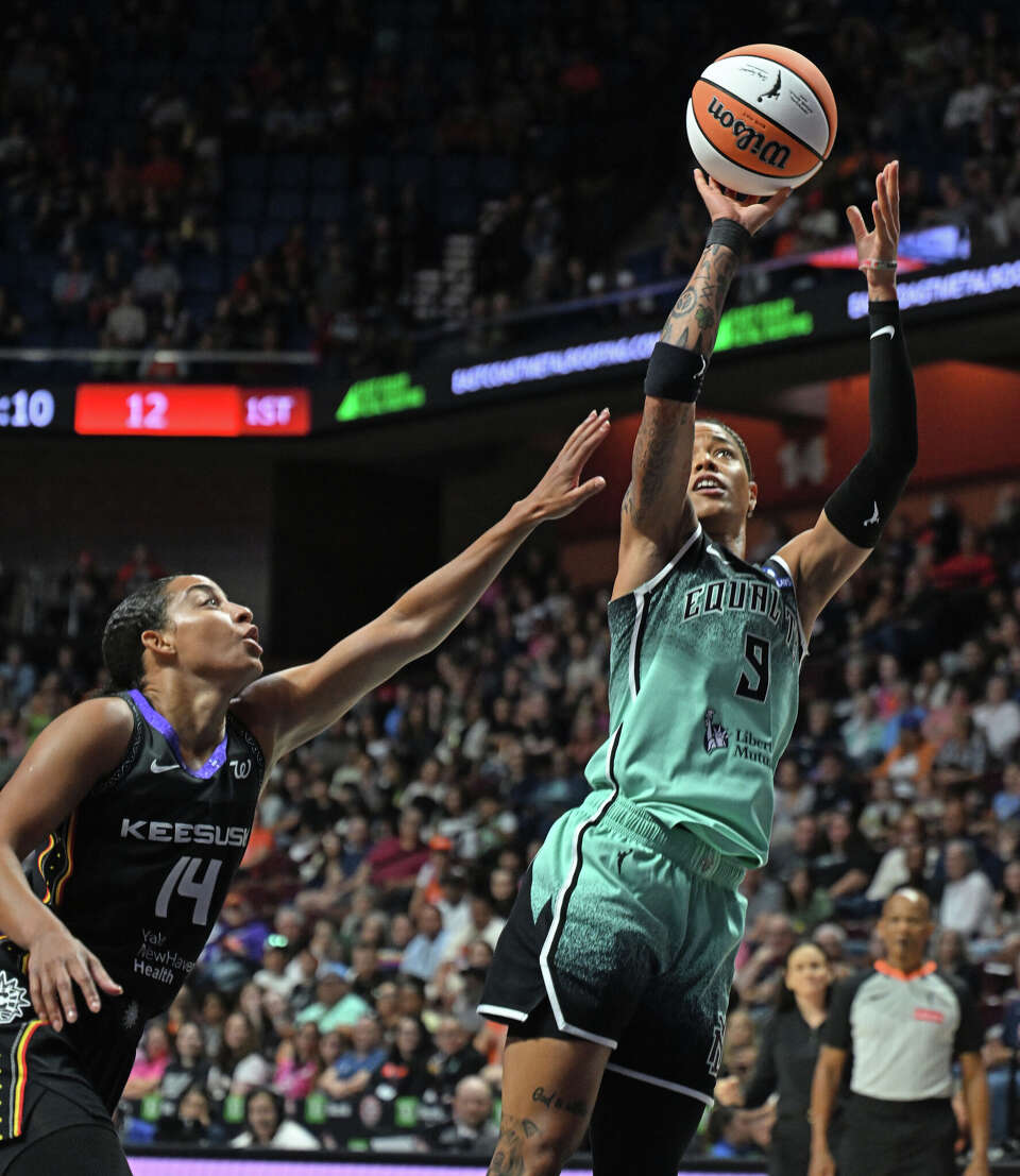 Connecticut Sun upset reigning WNBA champion New York Liberty