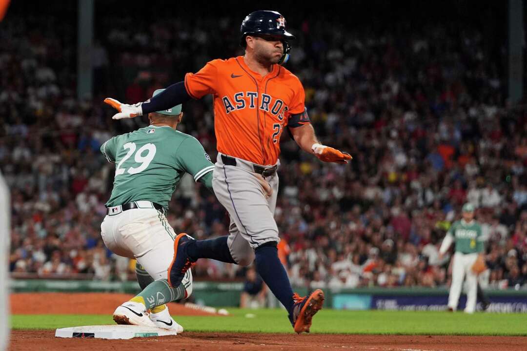 Houston Astros' bats shut down in 10-inning loss to Boston Red Sox