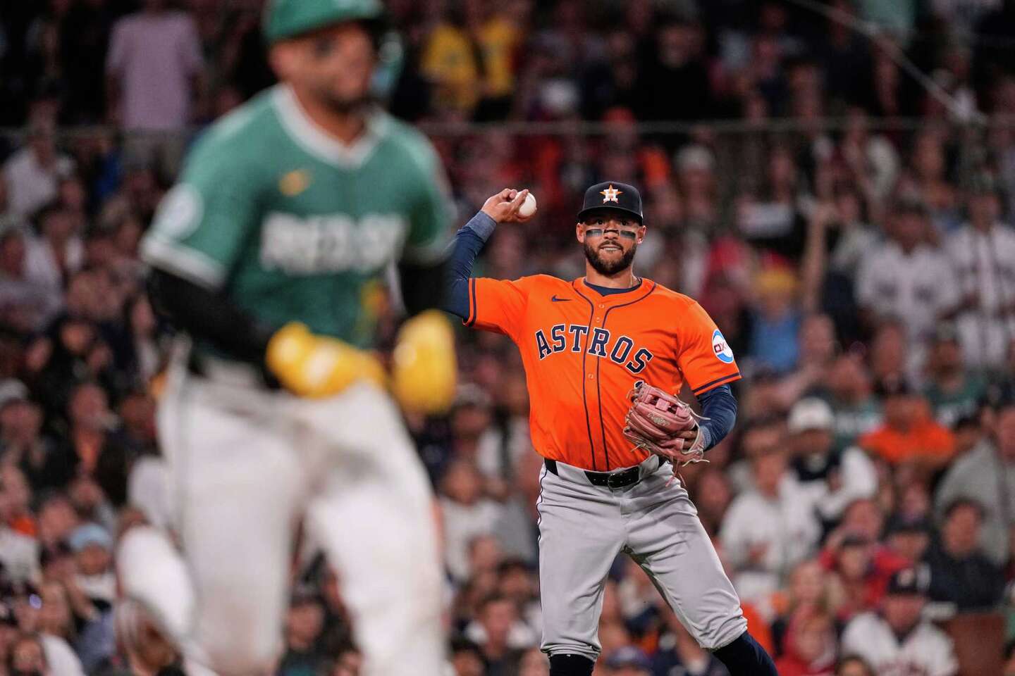 Houston Astros' bats shut down in 10-inning loss to Boston Red Sox
