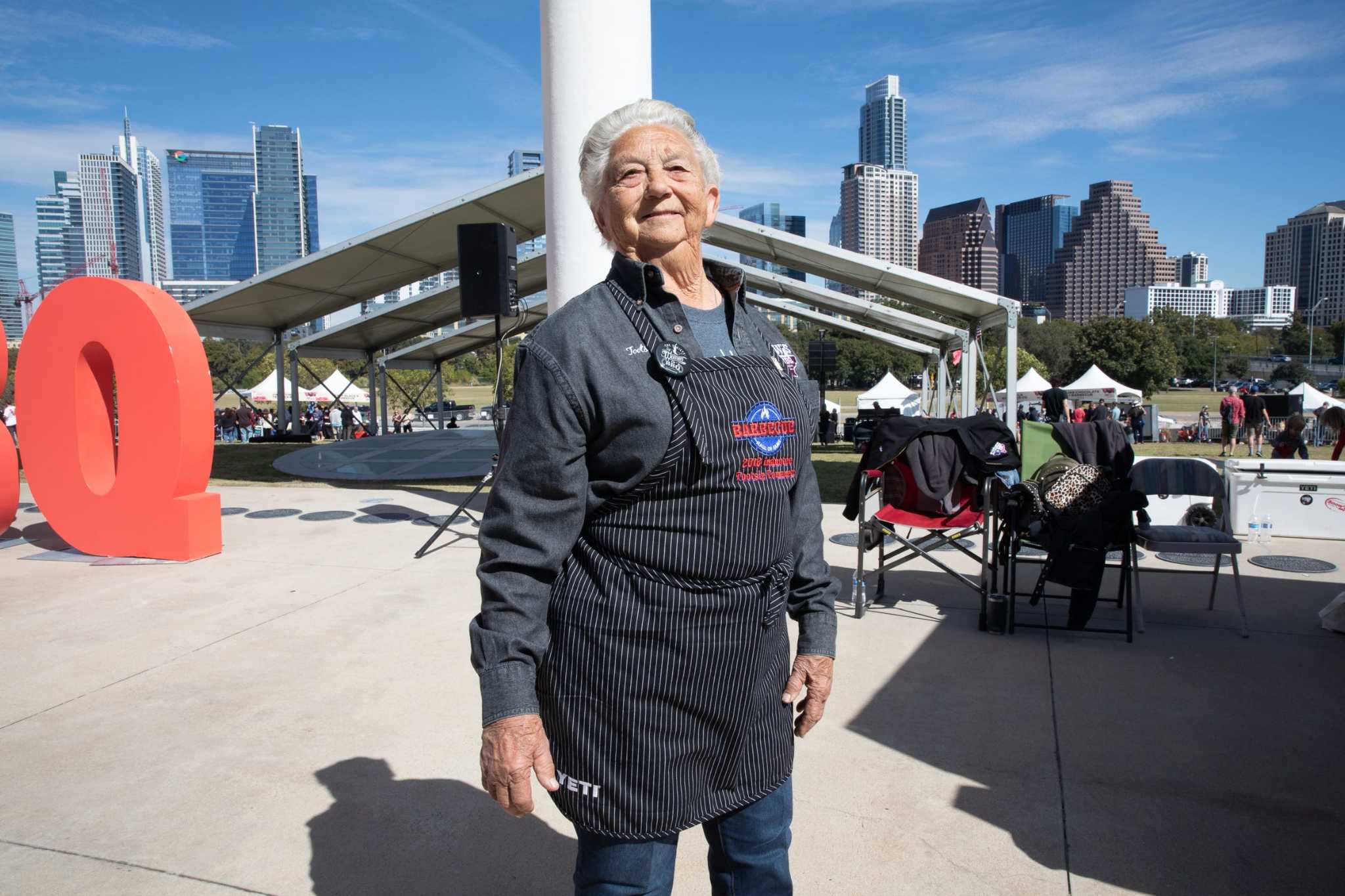 Central Texas town with one stoplight has Texas' best BBQ