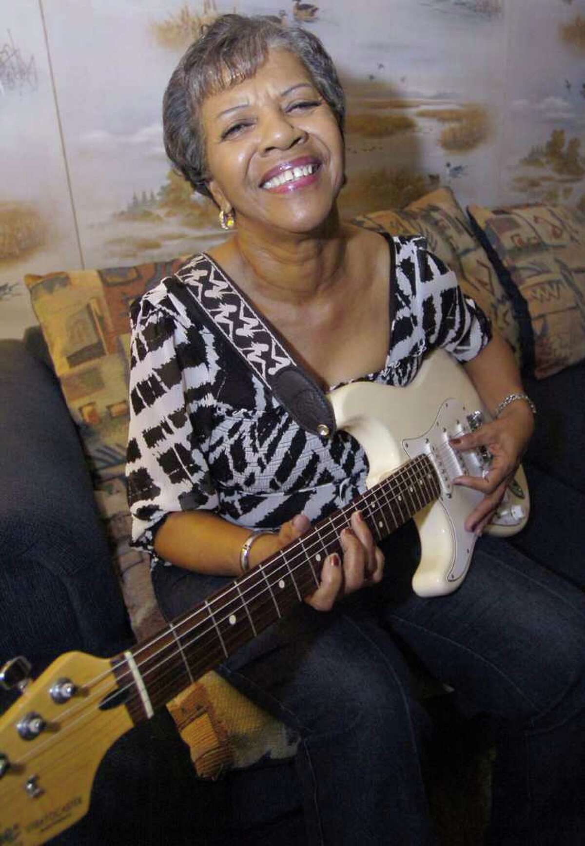 Singer Barbara Lynn gets street named in her honor