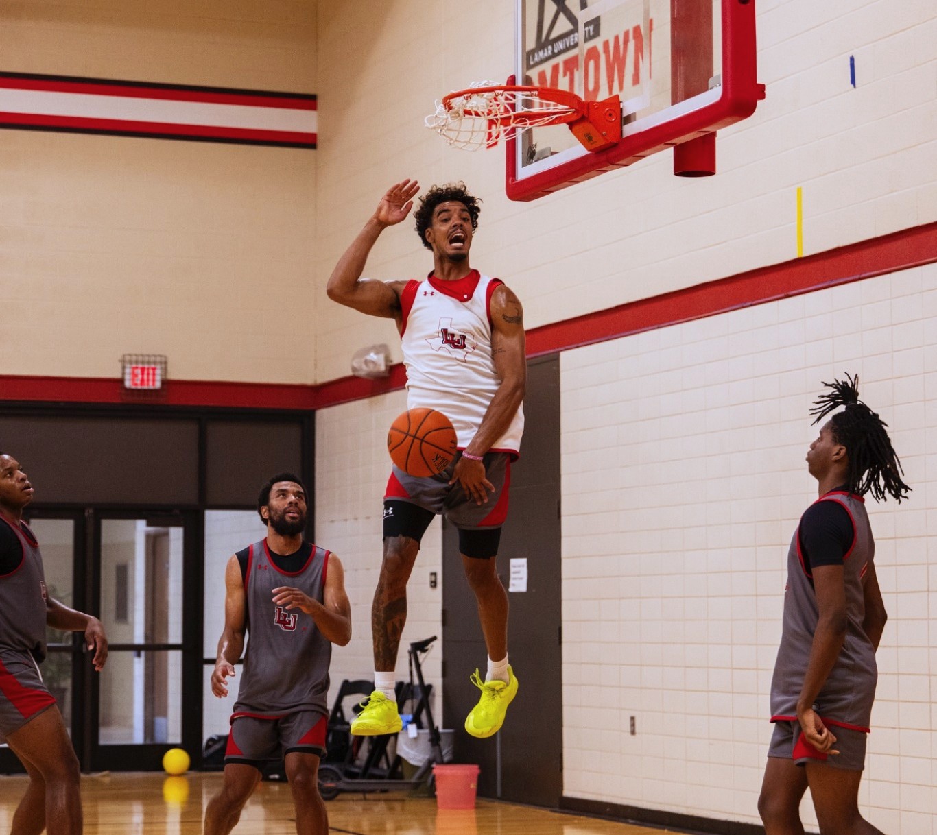 Lamar basketball looks to 'jump-start' season with trip to Puerto Rico