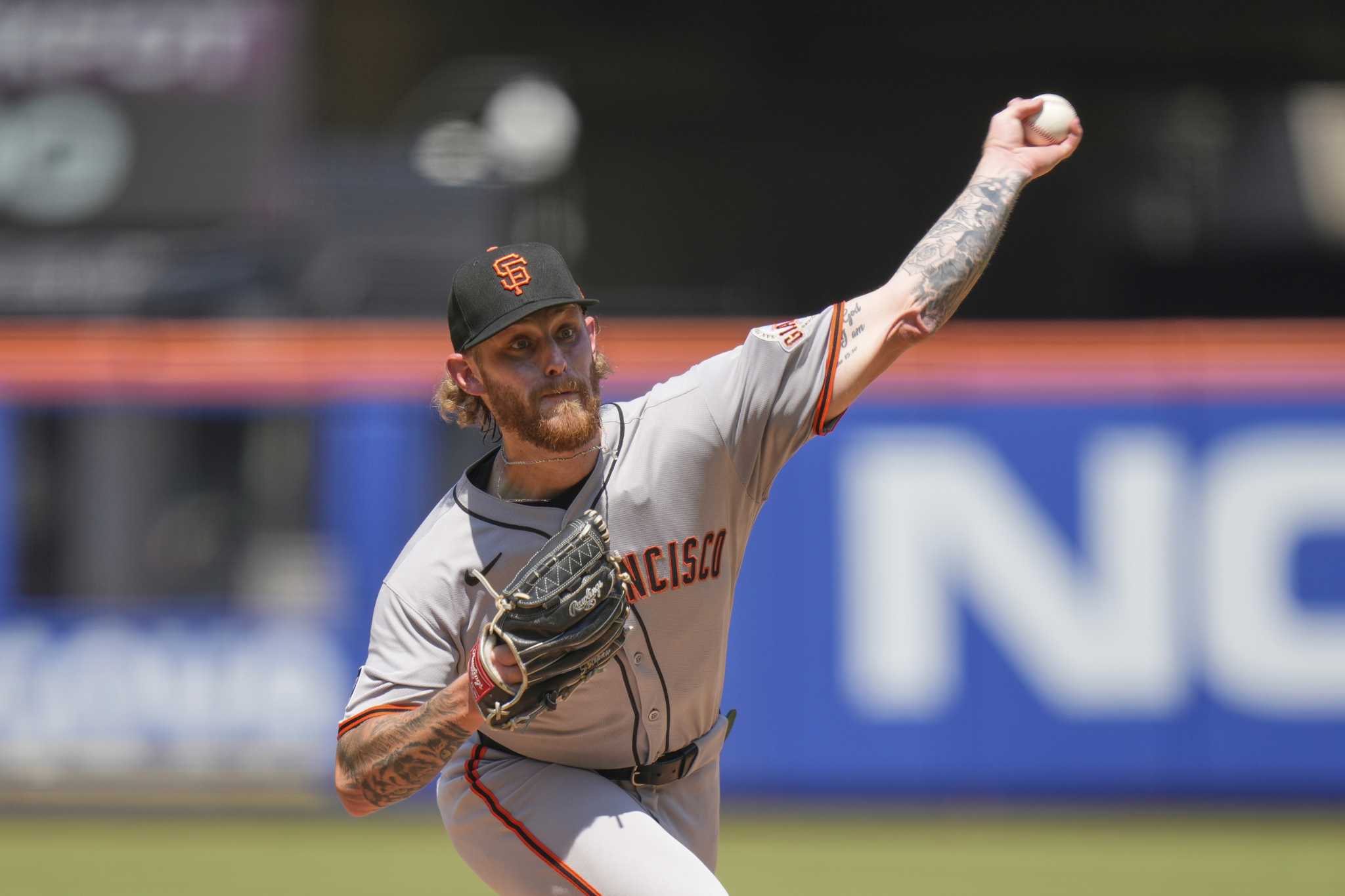 Giants’ Whisenhunt gets 1st win, Devers and Lee star in rout of Mets