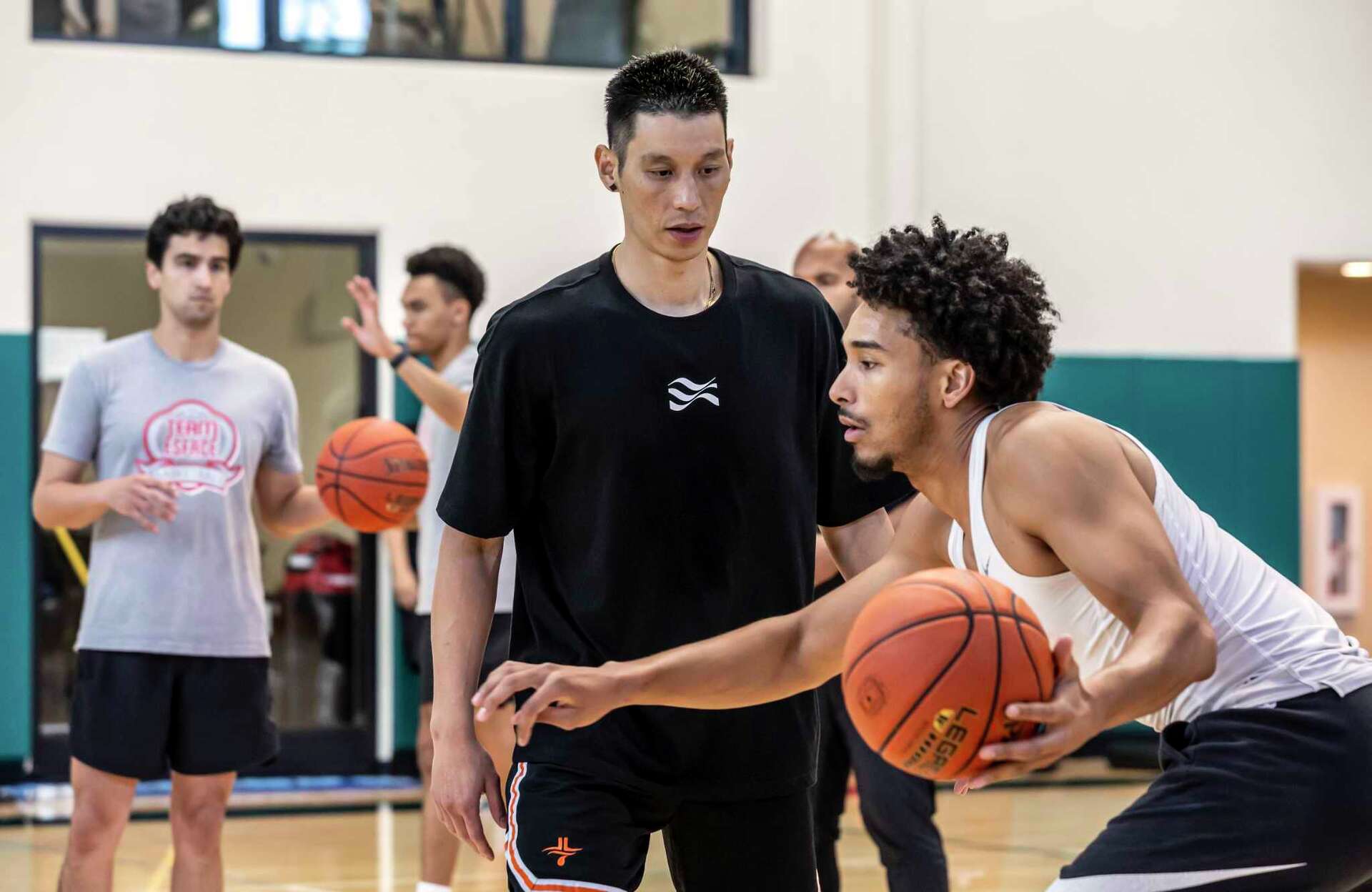 Jeremy Lin embraces shift from NBA pioneer to Asian American mentor