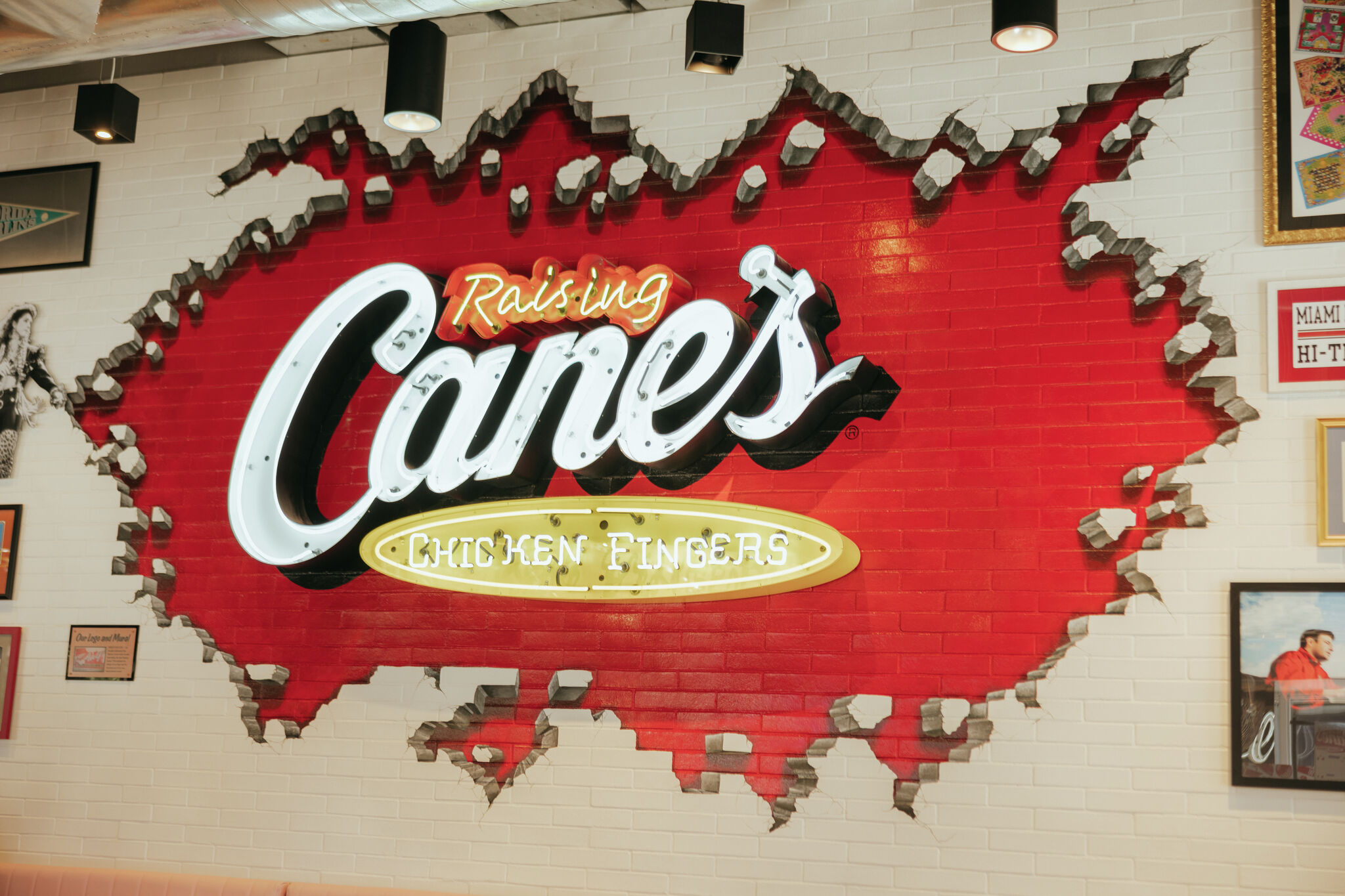 Raising Cane's sets opening date for new Milford restaurant