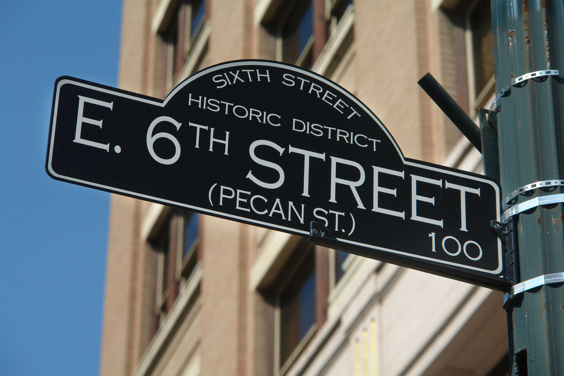 Austin to install Sixth Street concrete barriers for safety