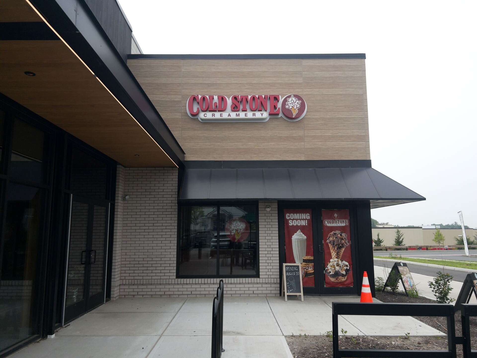 South Windsor Cold Stone Creamery sets opening date