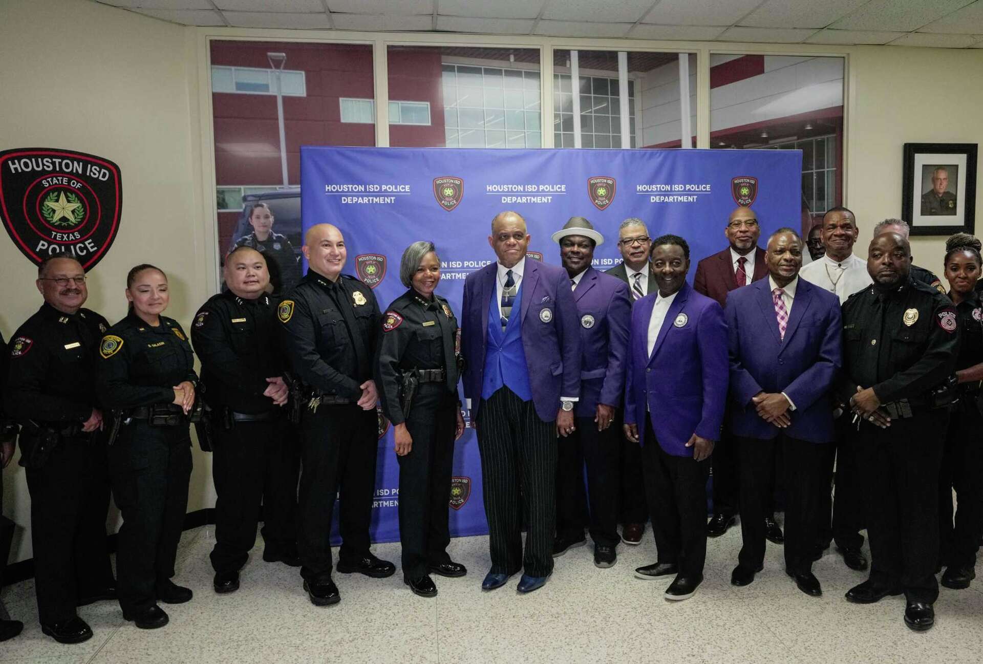 HISD to boost police presence, host weapons detectors this school year