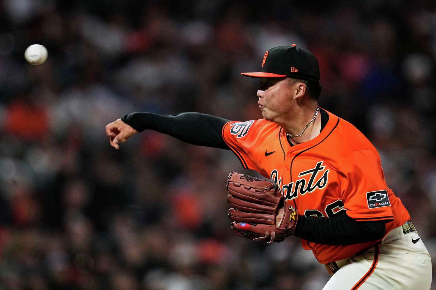 Kai-Wei Teng earns first win as Giants finally bust out of home slump