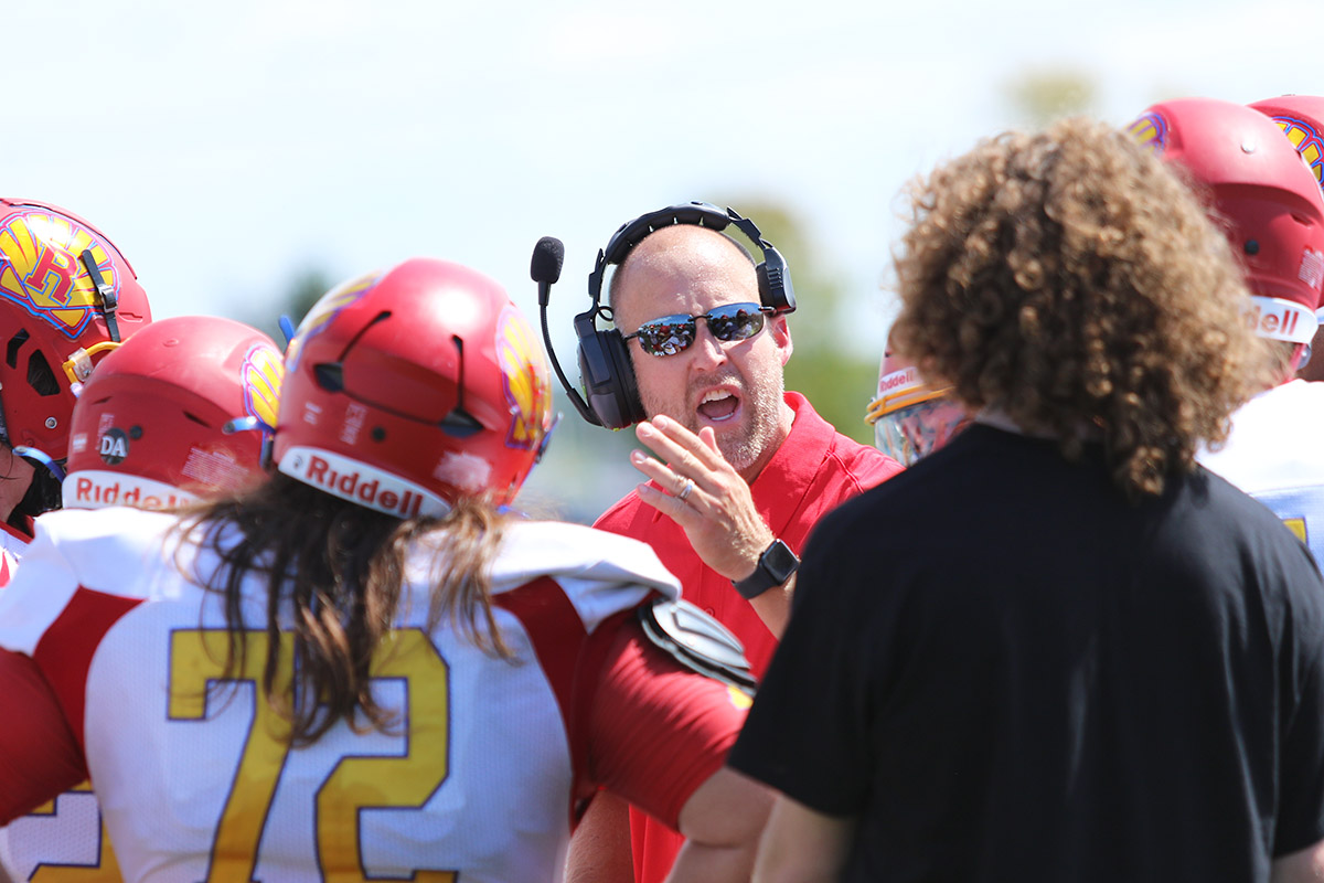 Roxana tops Jersey 30-18 behind Shorter's 3 TDs