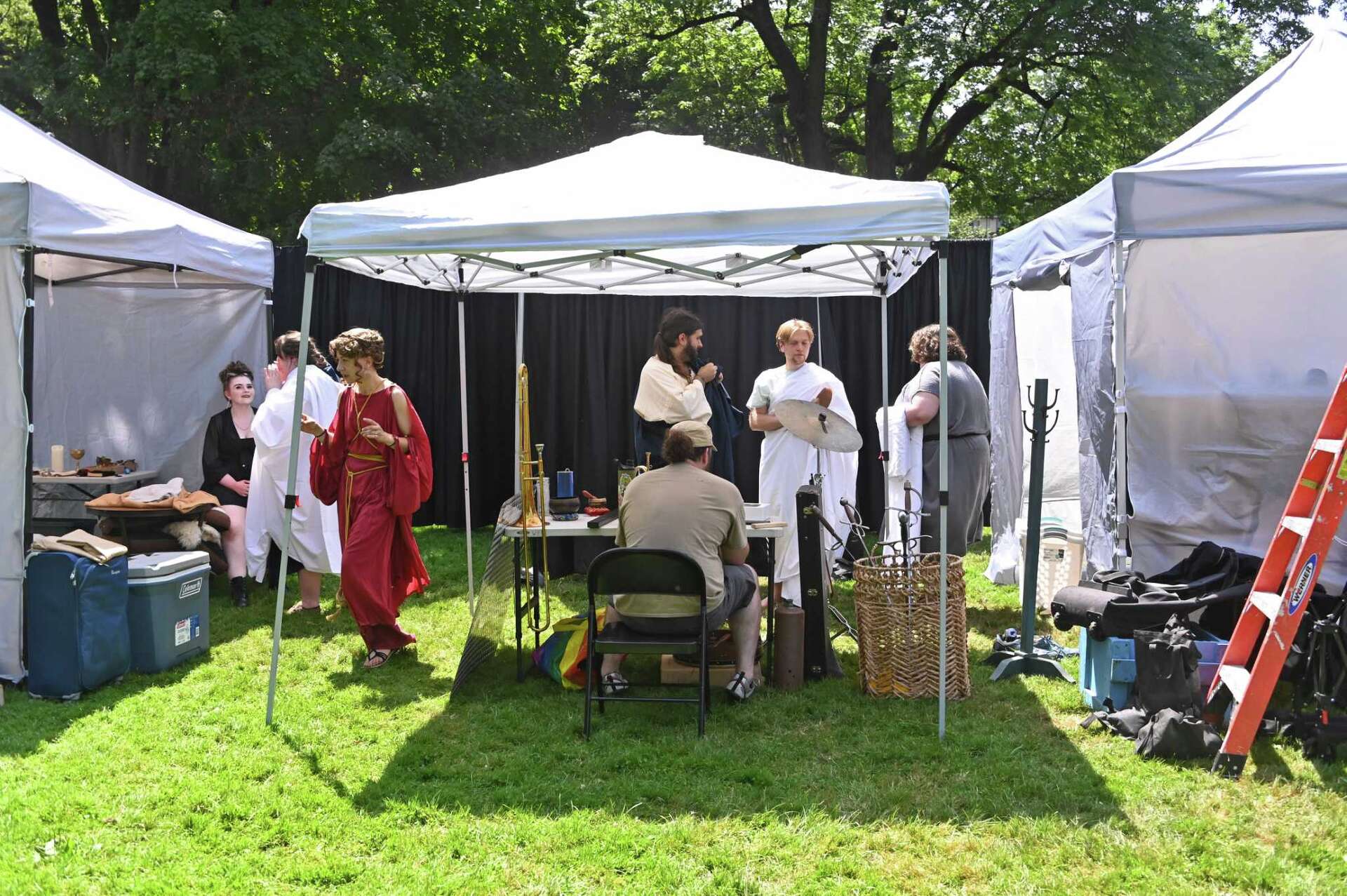 Touring Shakespeare troupe revives Elizabethan-era ‘original practices
