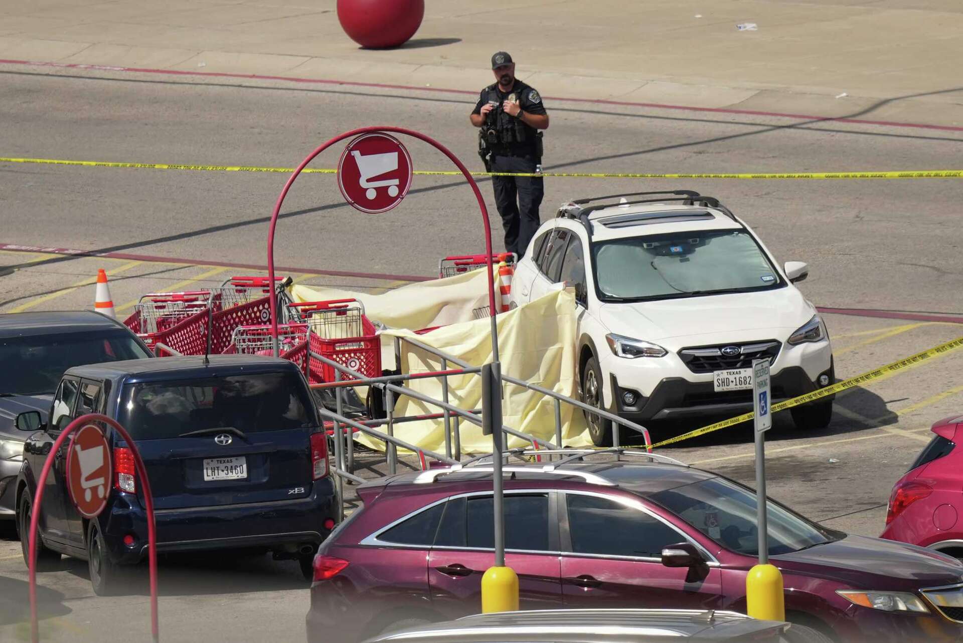 3 dead in North Austin Target shooting, suspect arrested: Officials