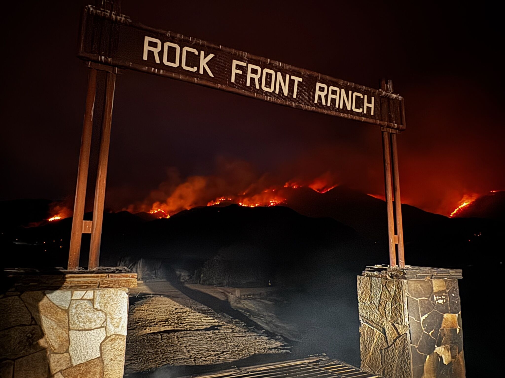 California's Gifford Fire reaches 'megafire' status