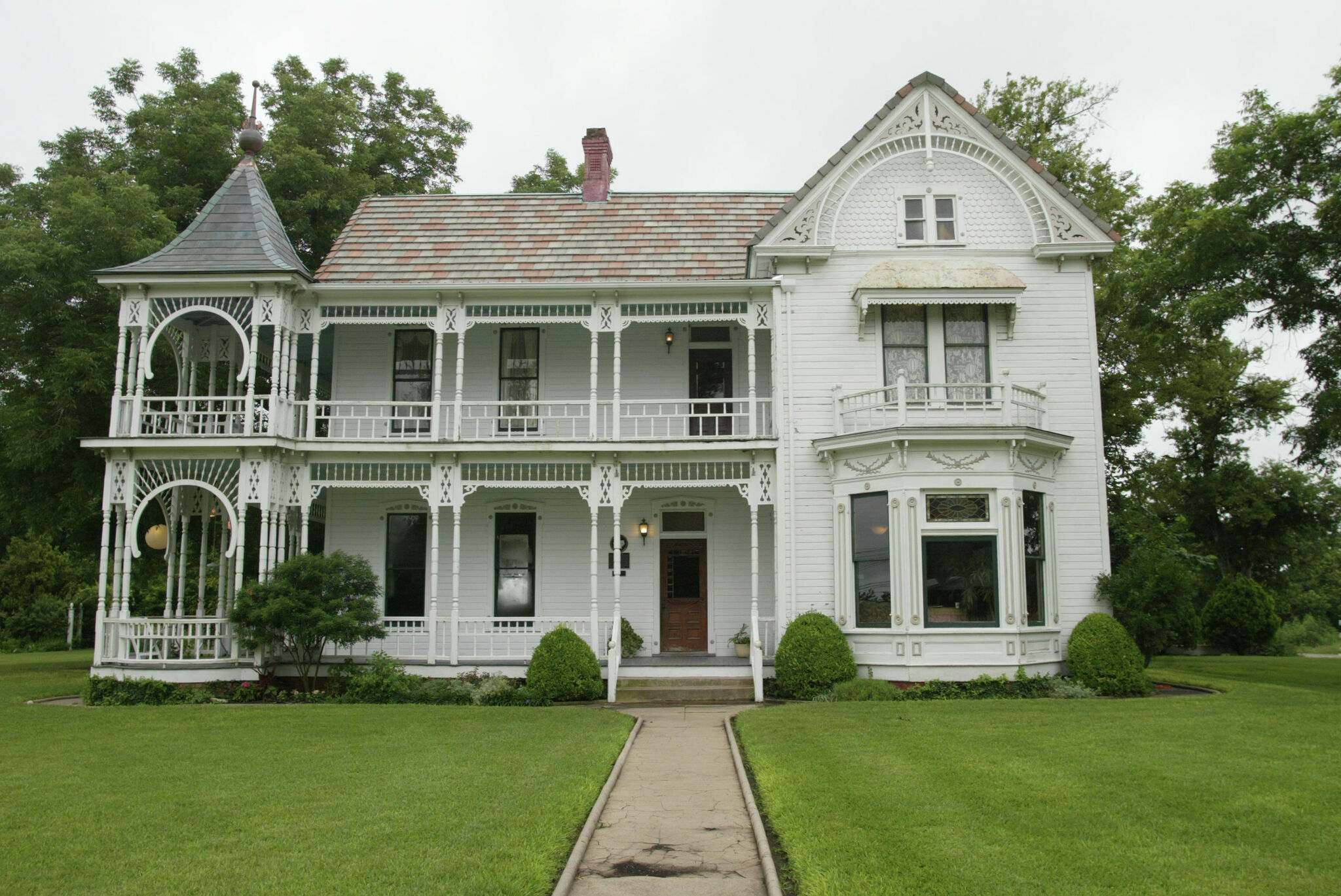 Austin business histories include Barr Mansion, King-Tears Mortuary