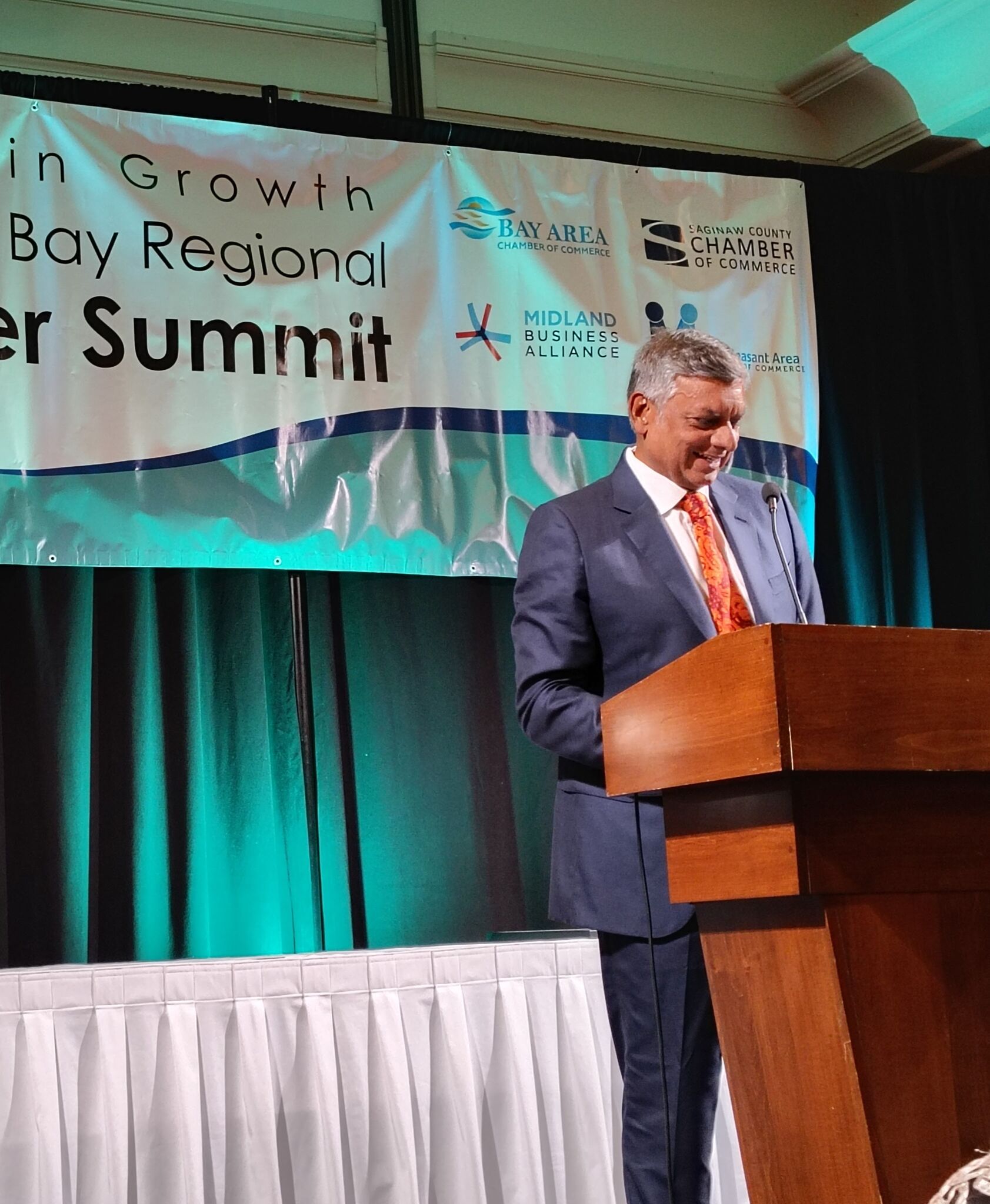 Great Lakes Bay Chamber Summit honors four businesses, fosters ties