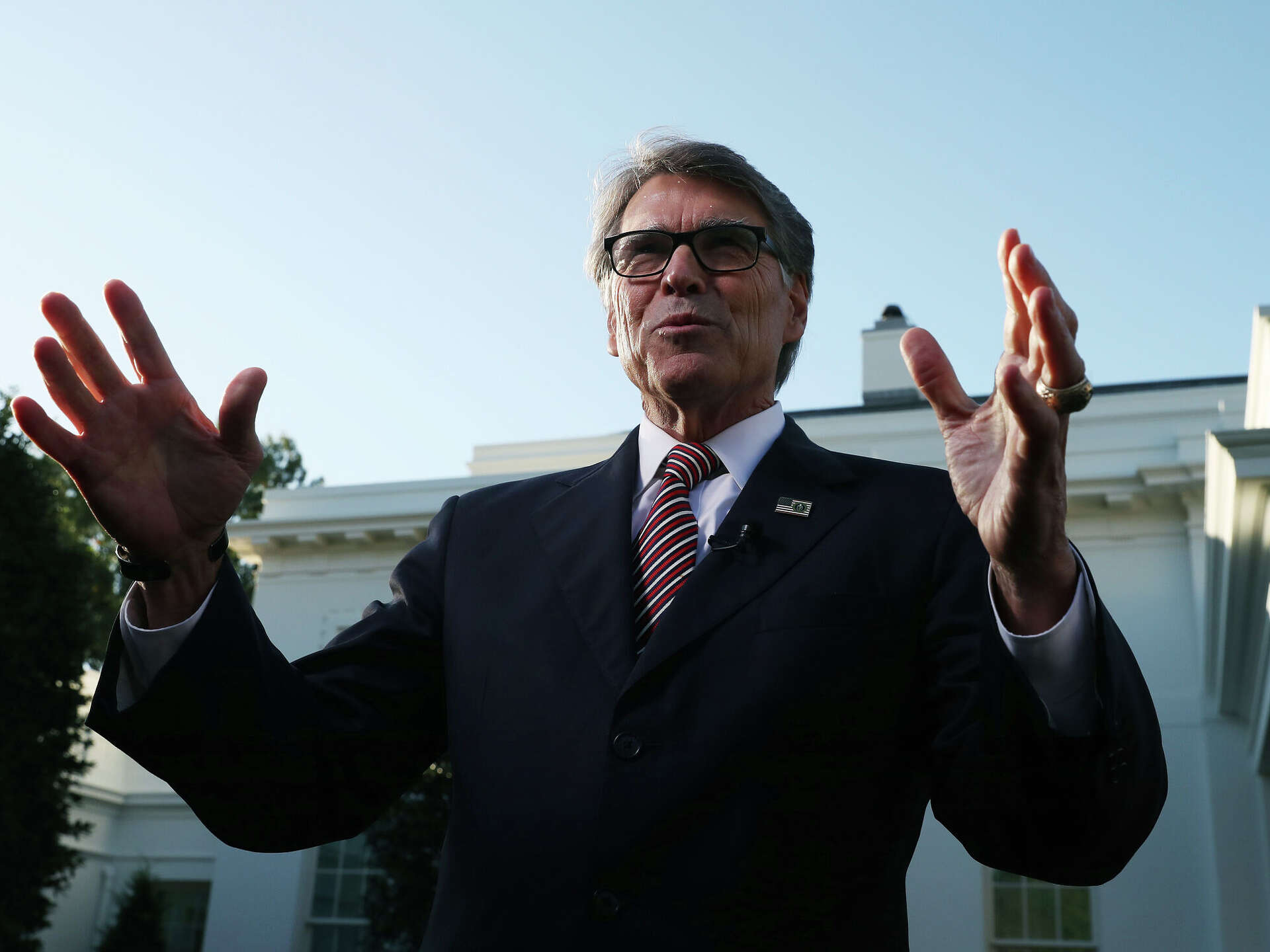 Former Texas Governor has a very illegal new obsession