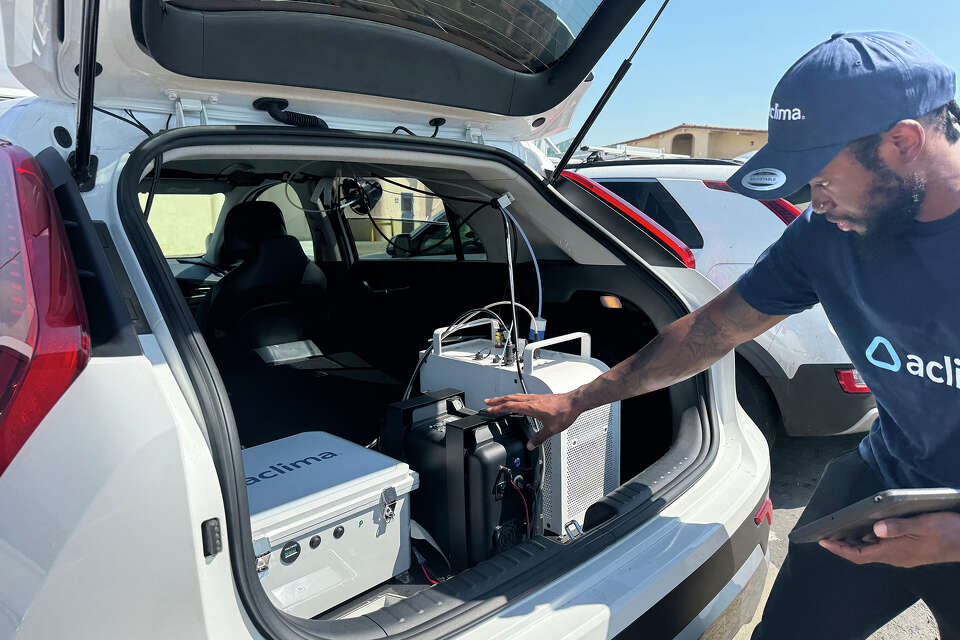 What those new cars with the sensors driving around Calif. are doing