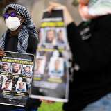 Who did the 'Be Someone,' 'Toeflop' graffiti in Houston?