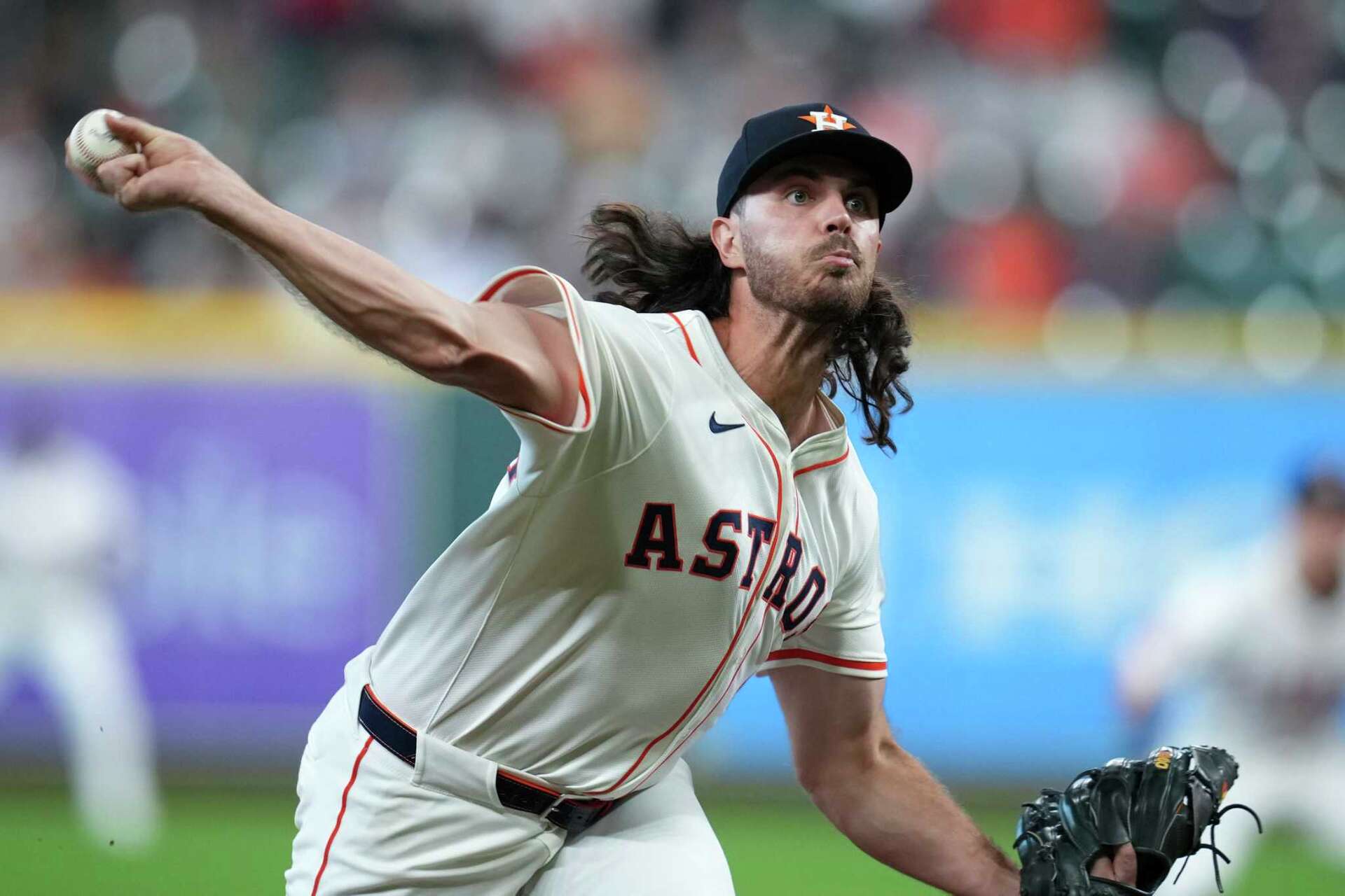 Astros thumped by Red Sox, fall into first-place tie in AL West