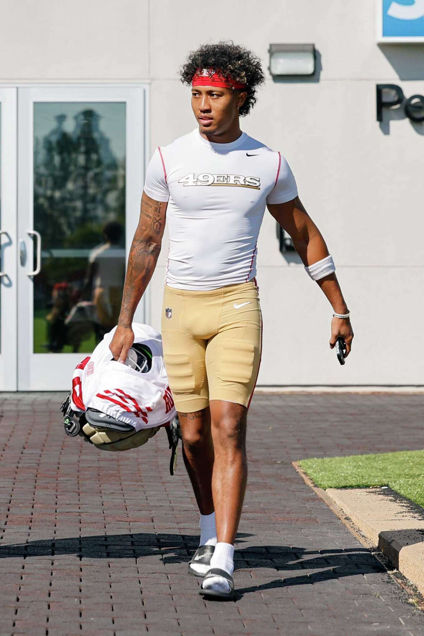 How 49ers’ featherweight CB Jakob Robinson has made team take notice