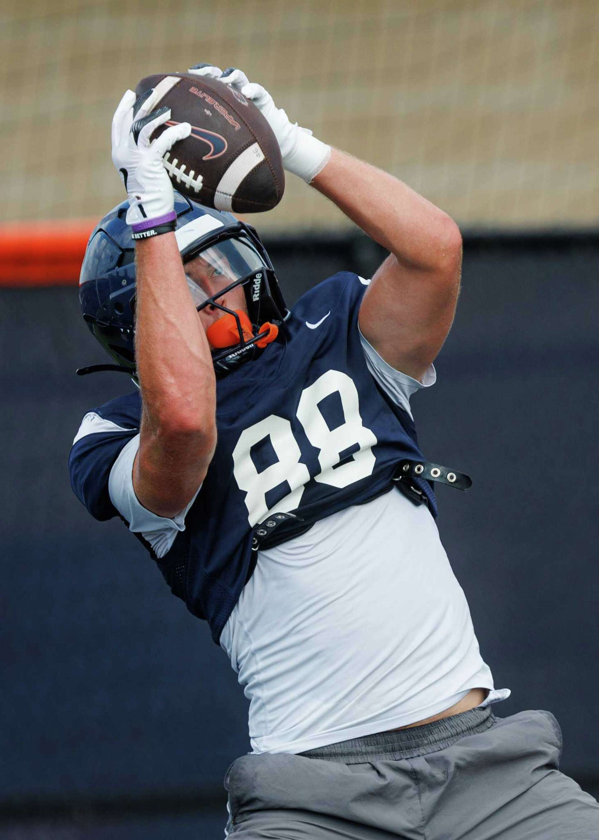 Houston Thomas leads UTSA football's standout tight end trio