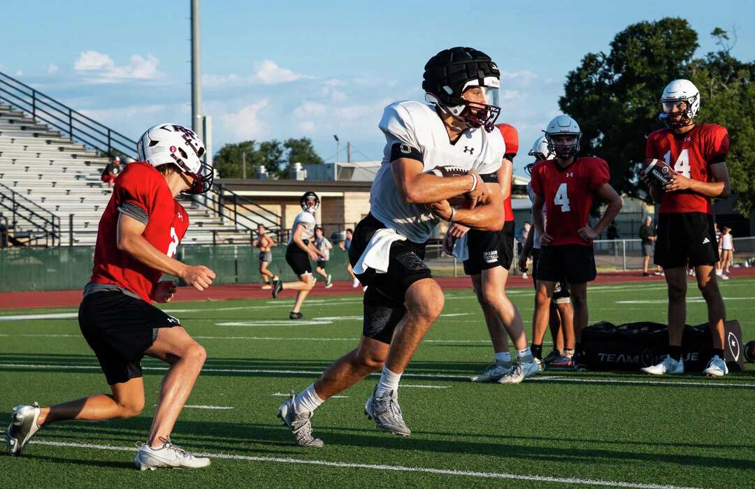 UIL football: Top 10 Austin area high school football wide receivers