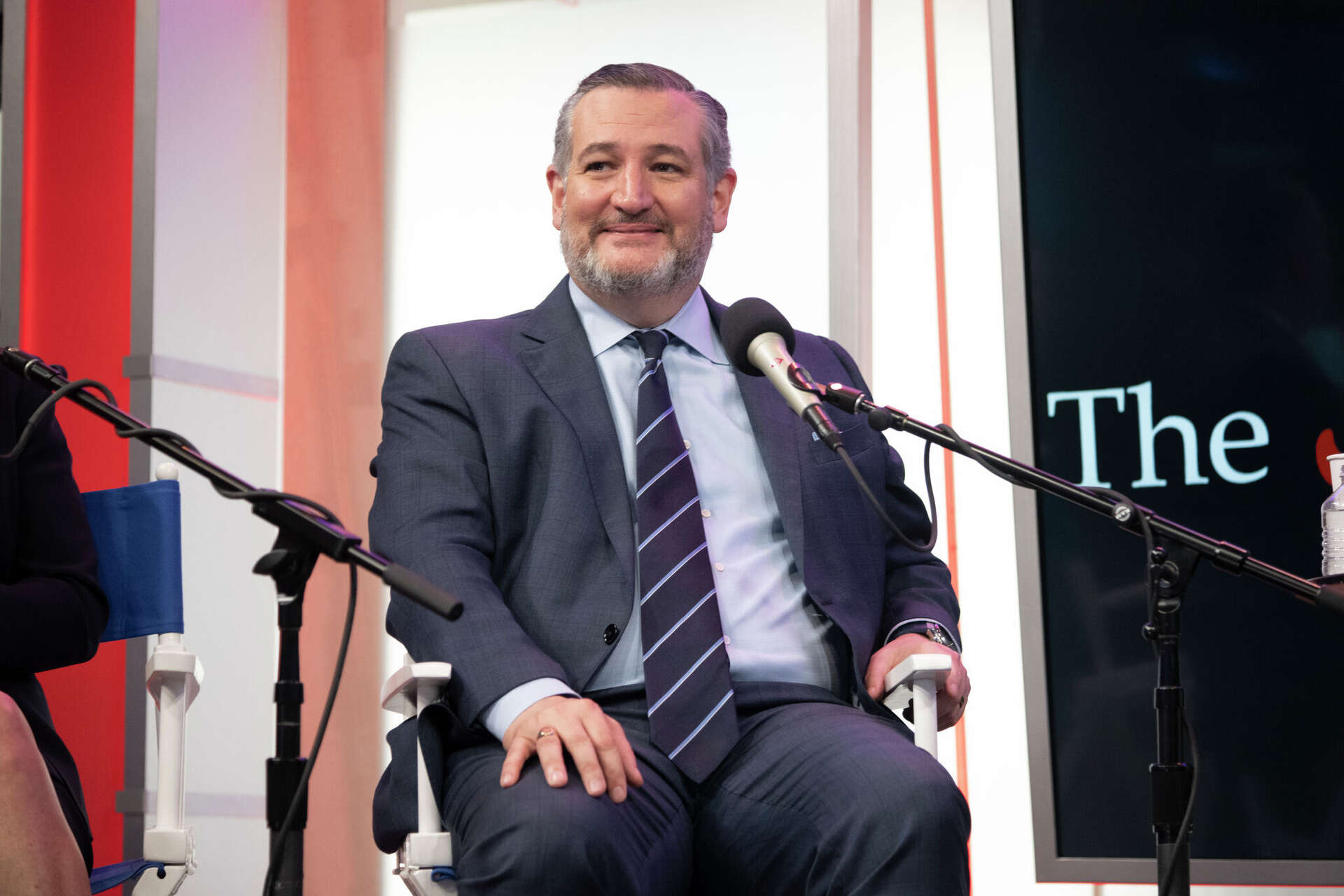 Ted Cruz tried to fat-shame the Illinois governor. It backfired fast.