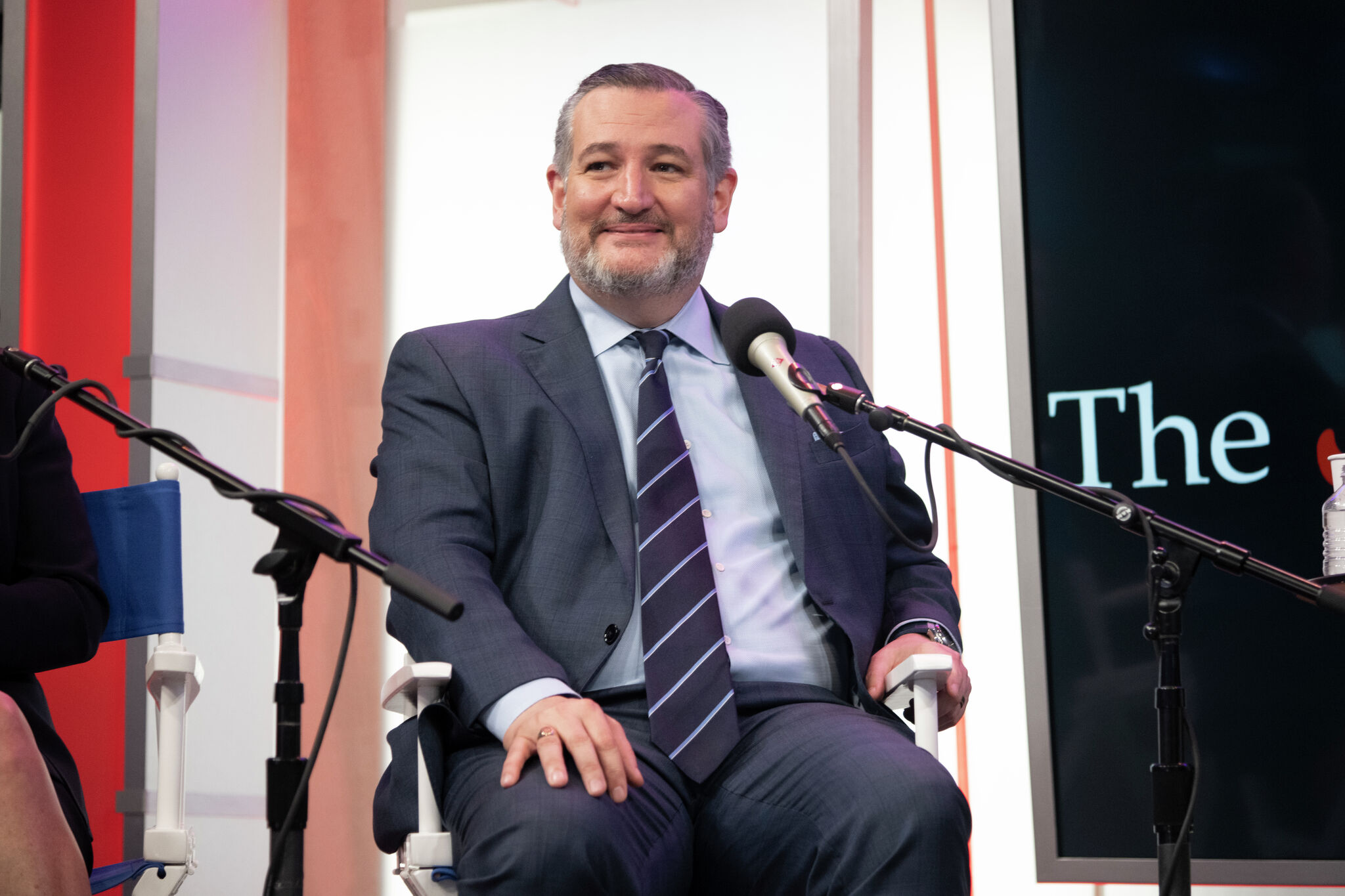 Ted Cruz tried to fat-shame the Illinois governor. It backfired fast.
