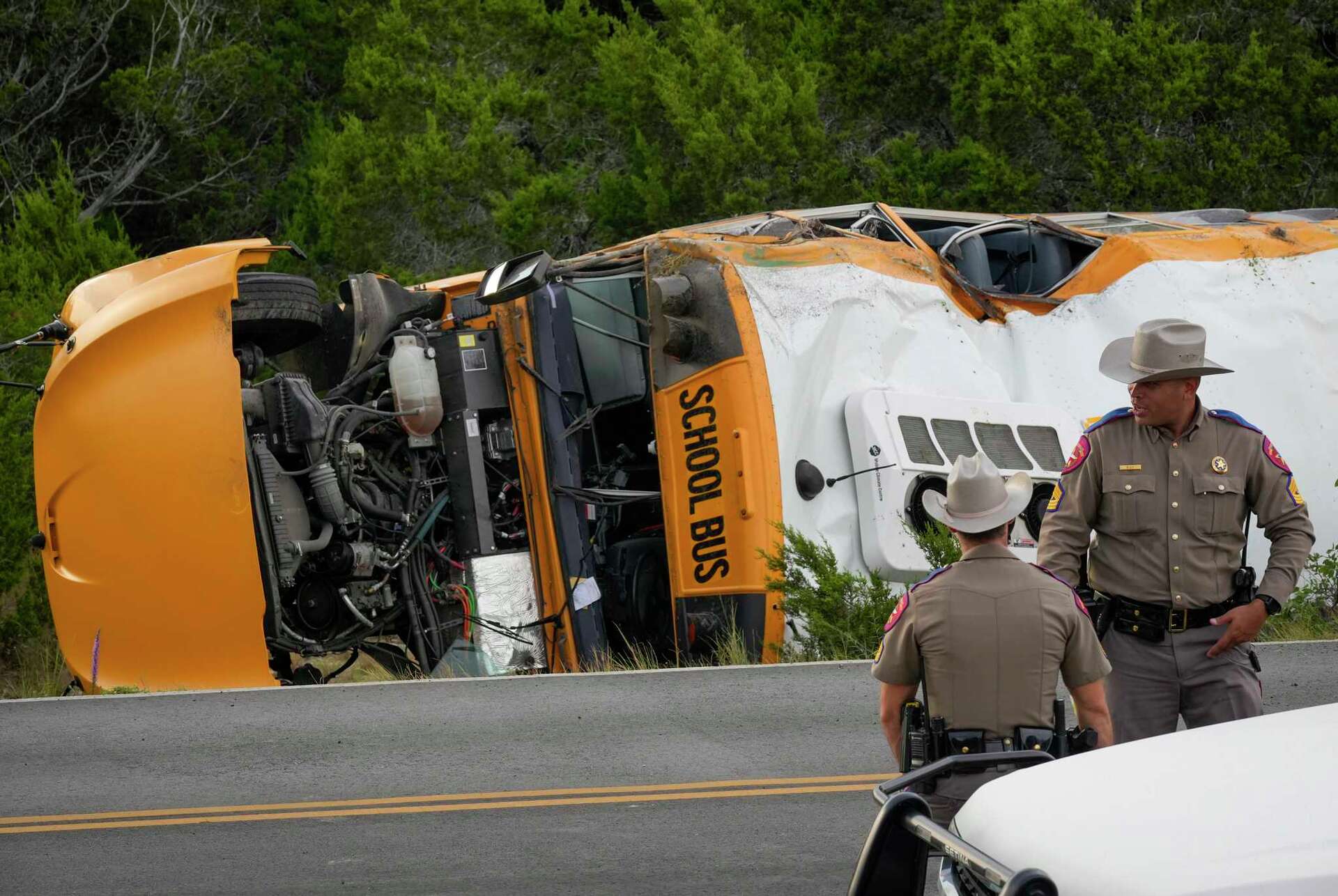 Leander school bus involved in rollover crash near Sandy Creek