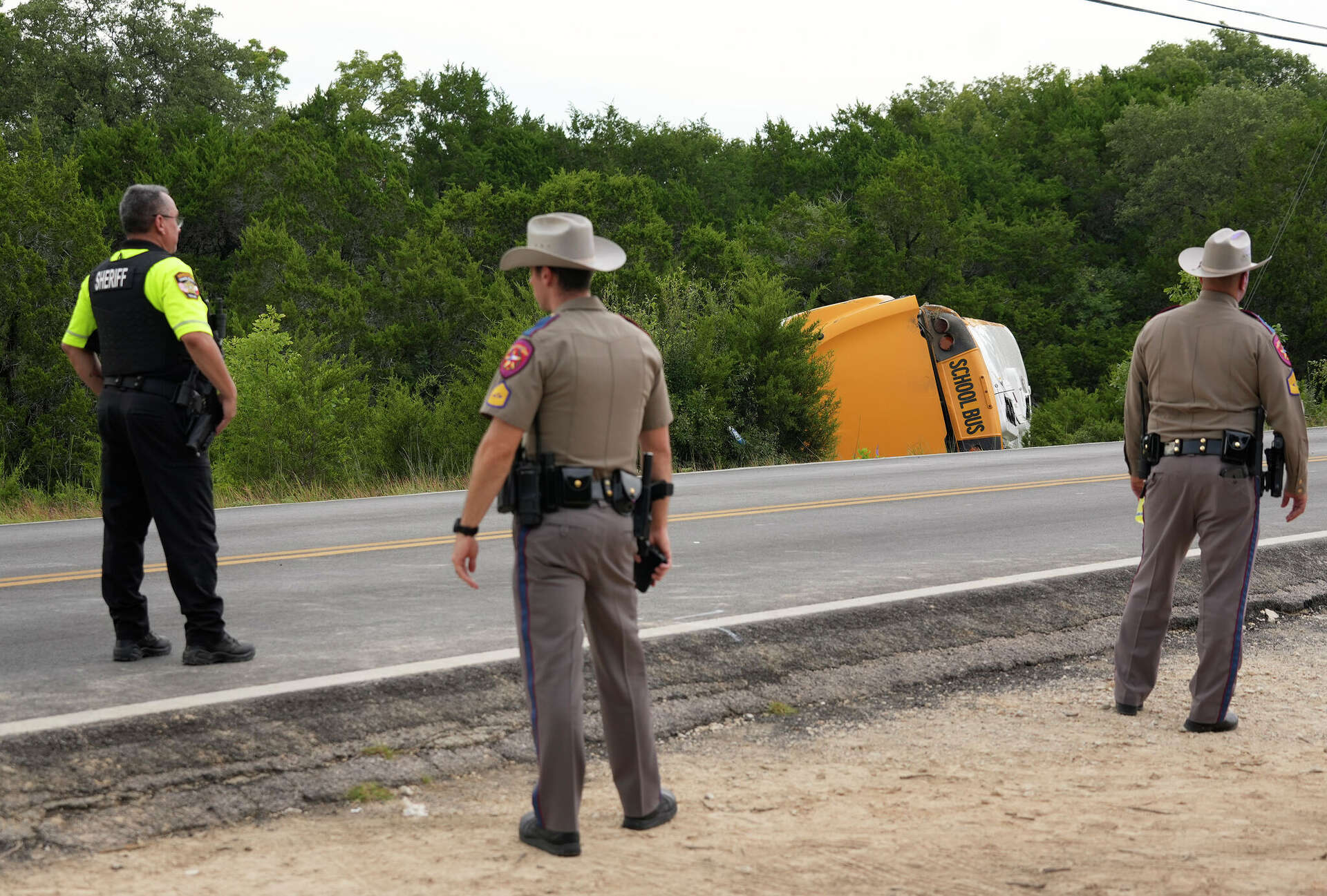 Leander school bus involved in rollover crash near Sandy Creek
