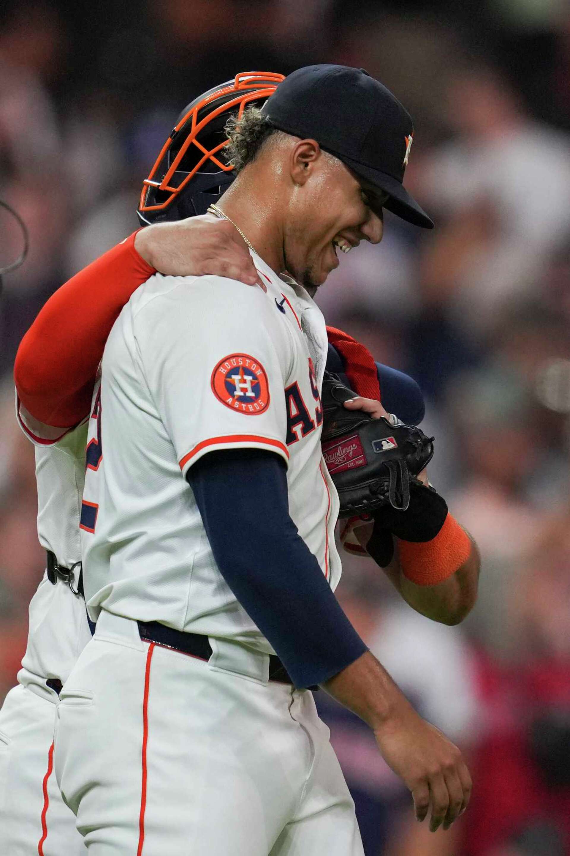 Astros pitchers' adjustments define a key win over Red Sox