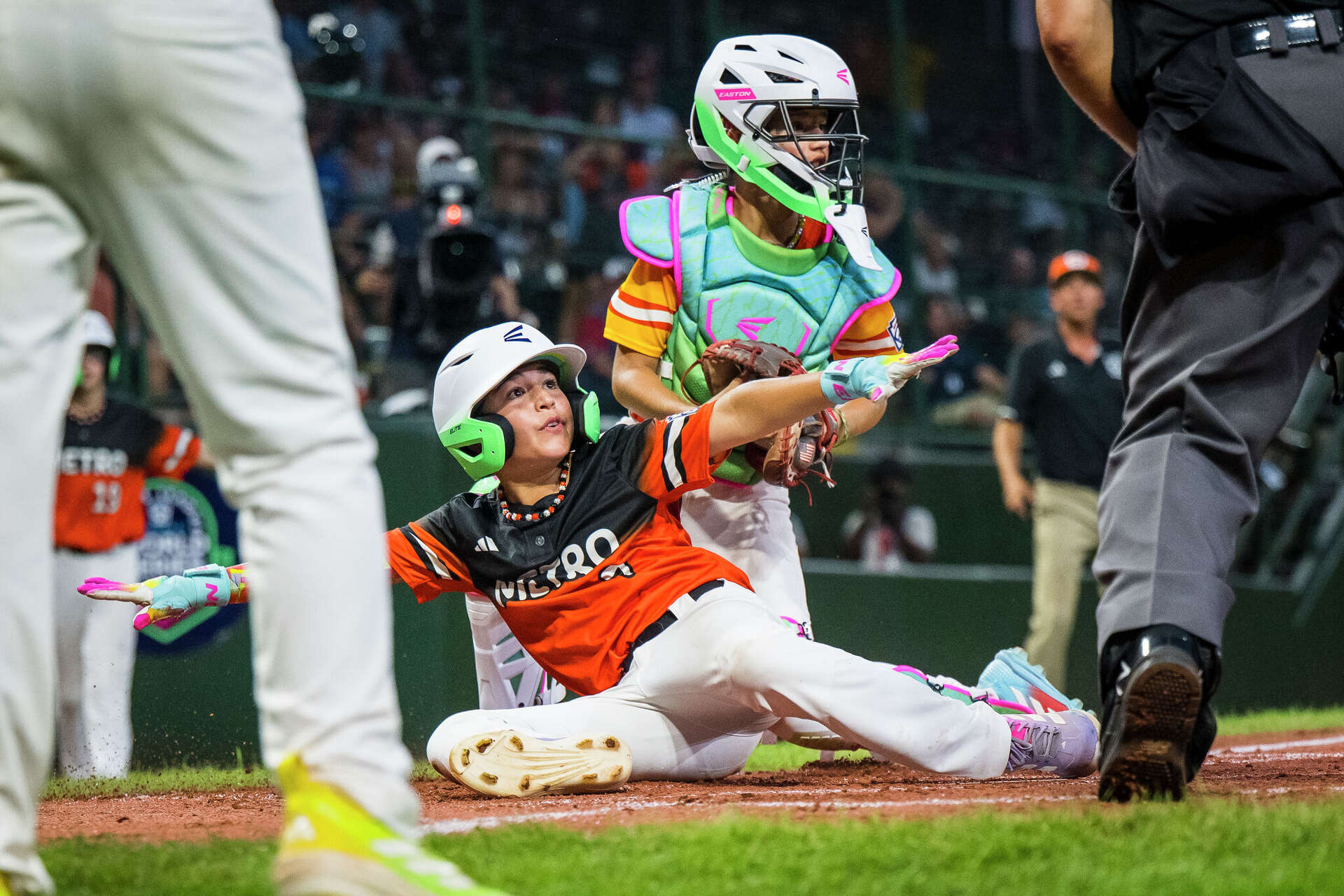 Connecticut Little League defeats Southwest 1-0 in opening LLWS game.