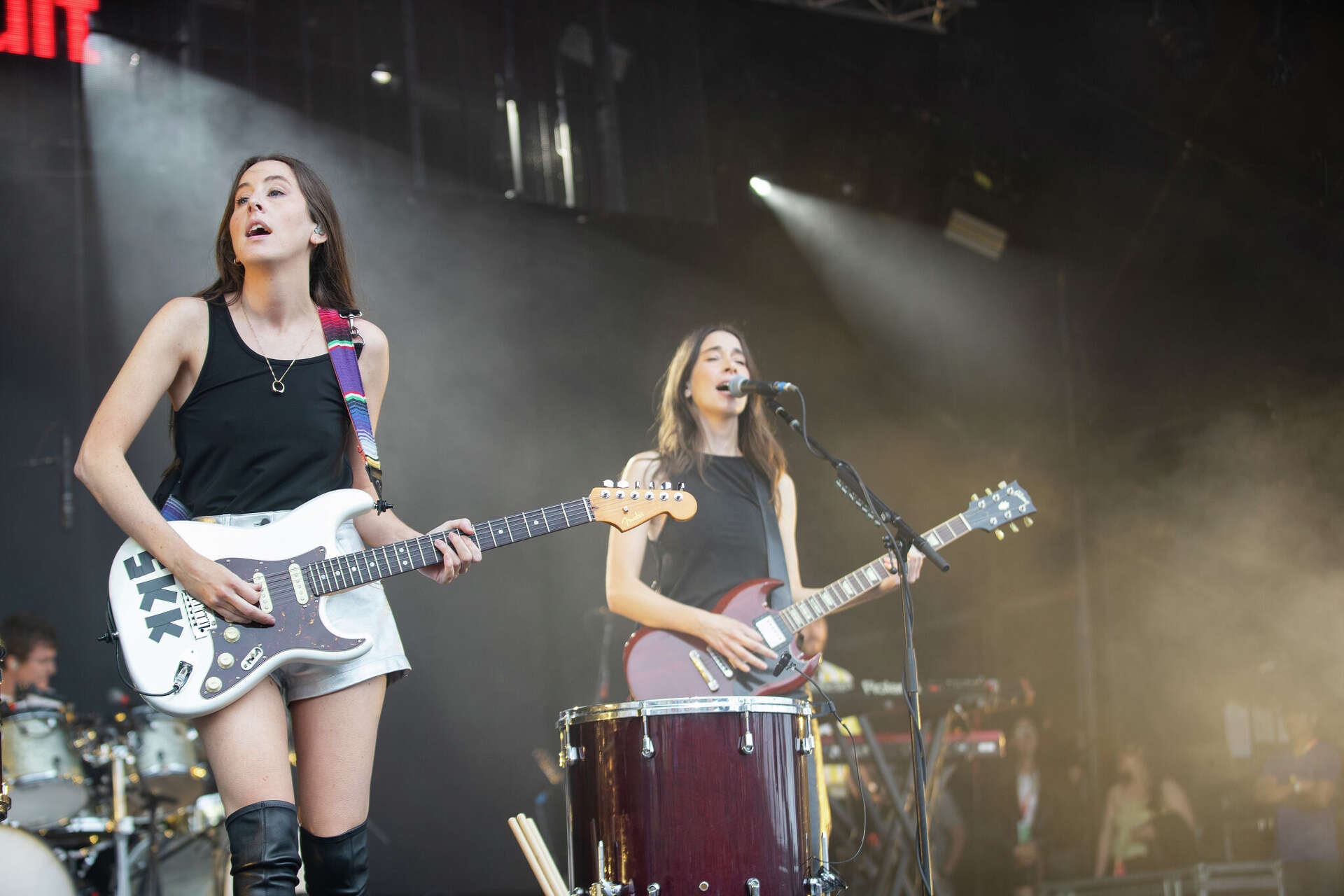 Indie rock band Haim to hold first CT concert in September