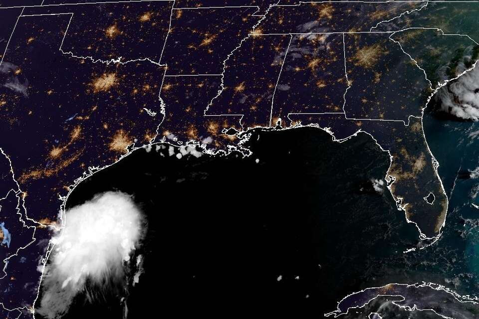 Gulf disturbance nears Texas with 20% chance of getting stronger