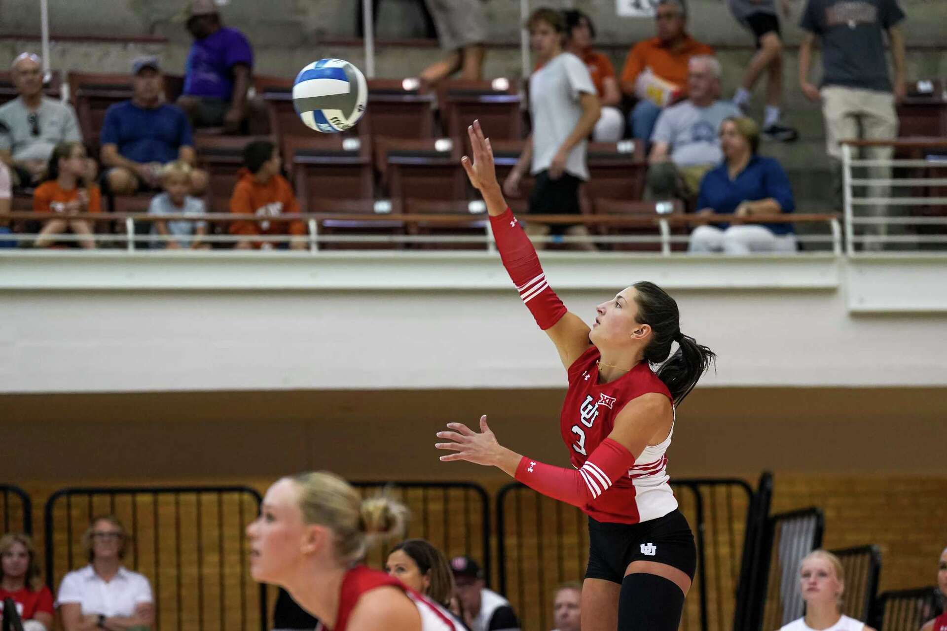 Torrey Stafford helps Texas volleyball beat Creighton in opener