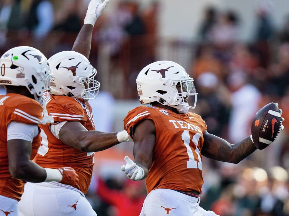 Colin Simmons: Texas football edge ready to rush at school sack record