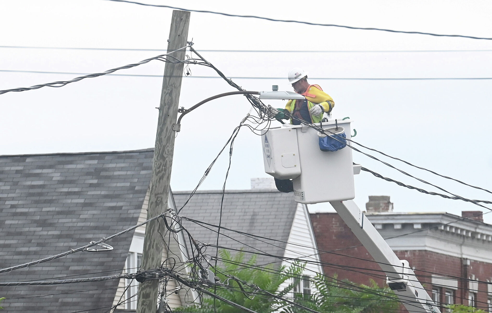 Under 200 power outages remain Thursday afternoon after earlier spike